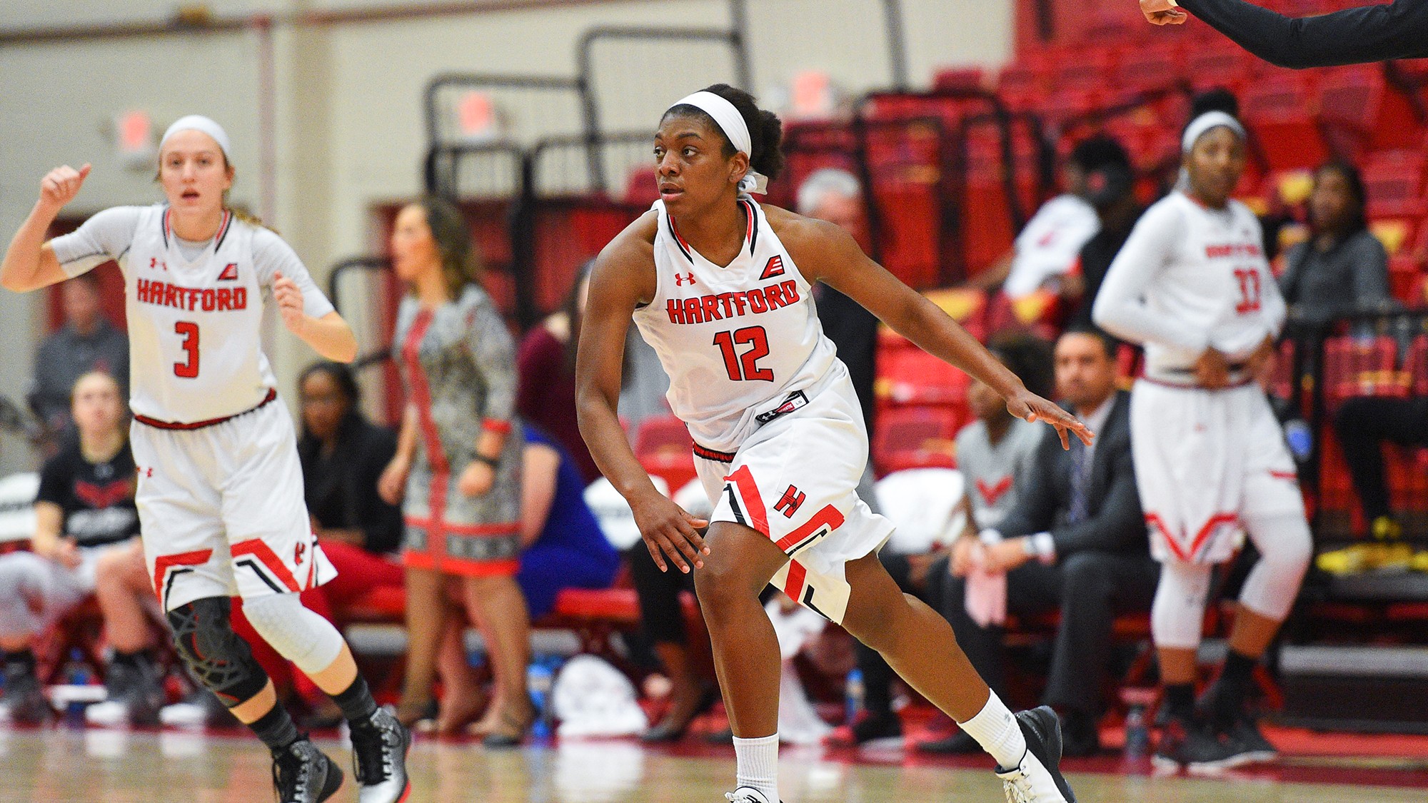 La'Trice Hall - 2016-17 - Women's Basketball - University of Hartford ...