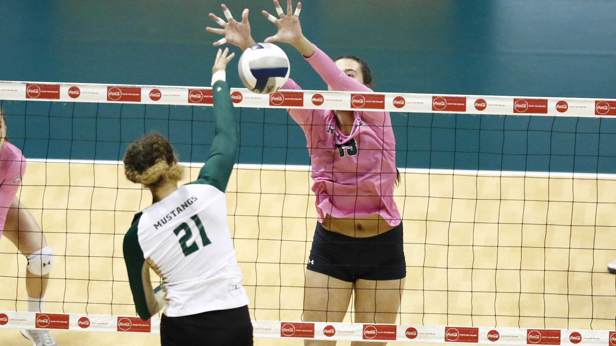 Emily Maglio - Women's Volleyball - University of Hawai'i at Manoa ...