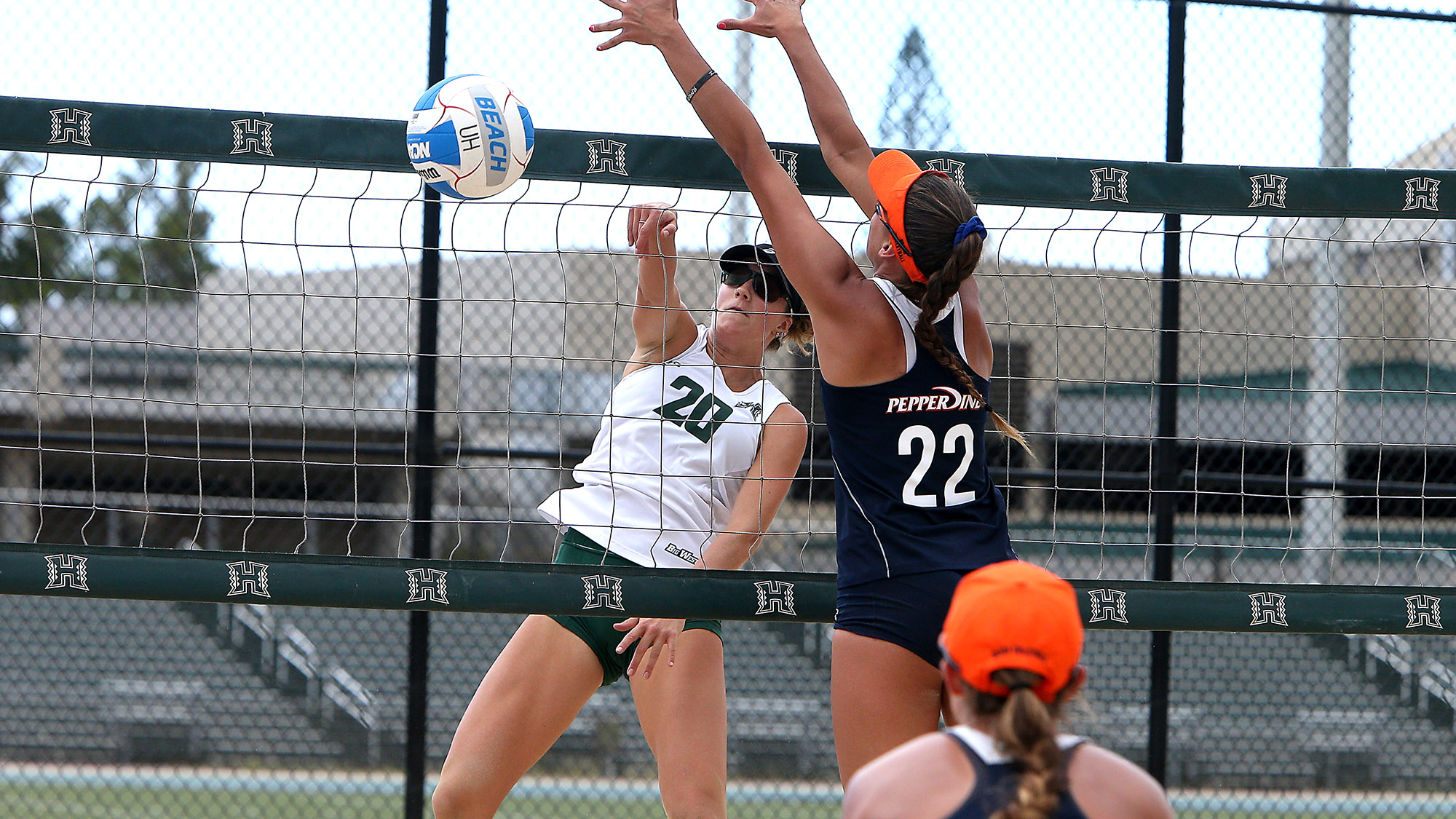 Laurel Weaver - Women's Beach Volleyball - University of Hawai'i at ...