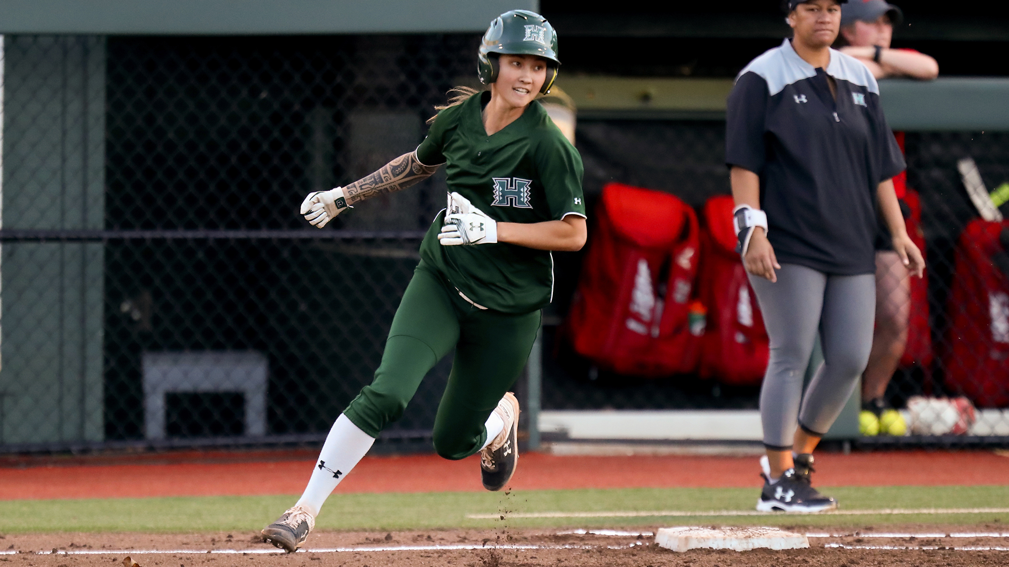 Nicole Lopez - Softball - University of Hawai'i at Manoa Athletics