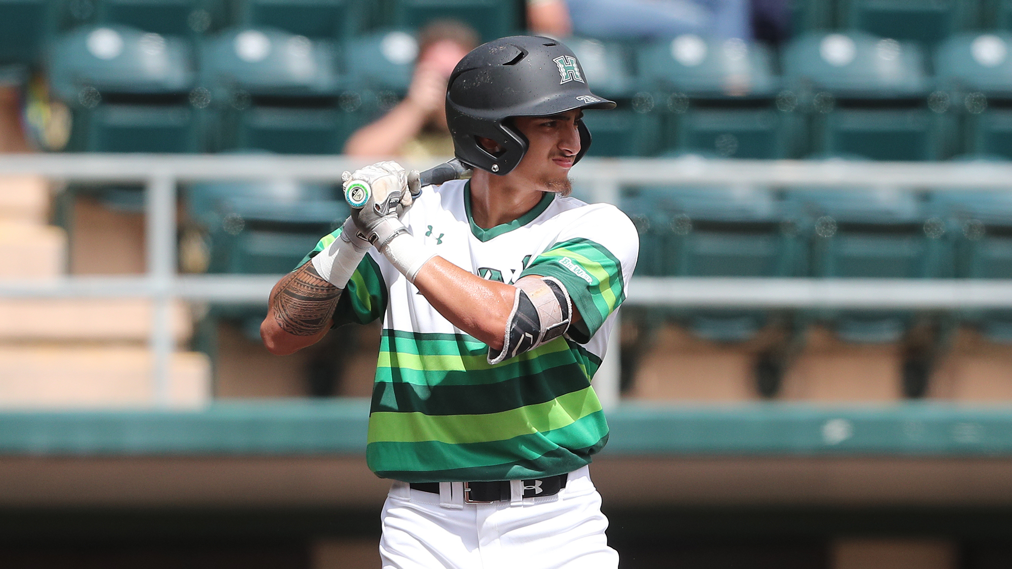 'Bows Tripped up by CSUN, 10-2 - University of Hawai'i at Manoa Athletics