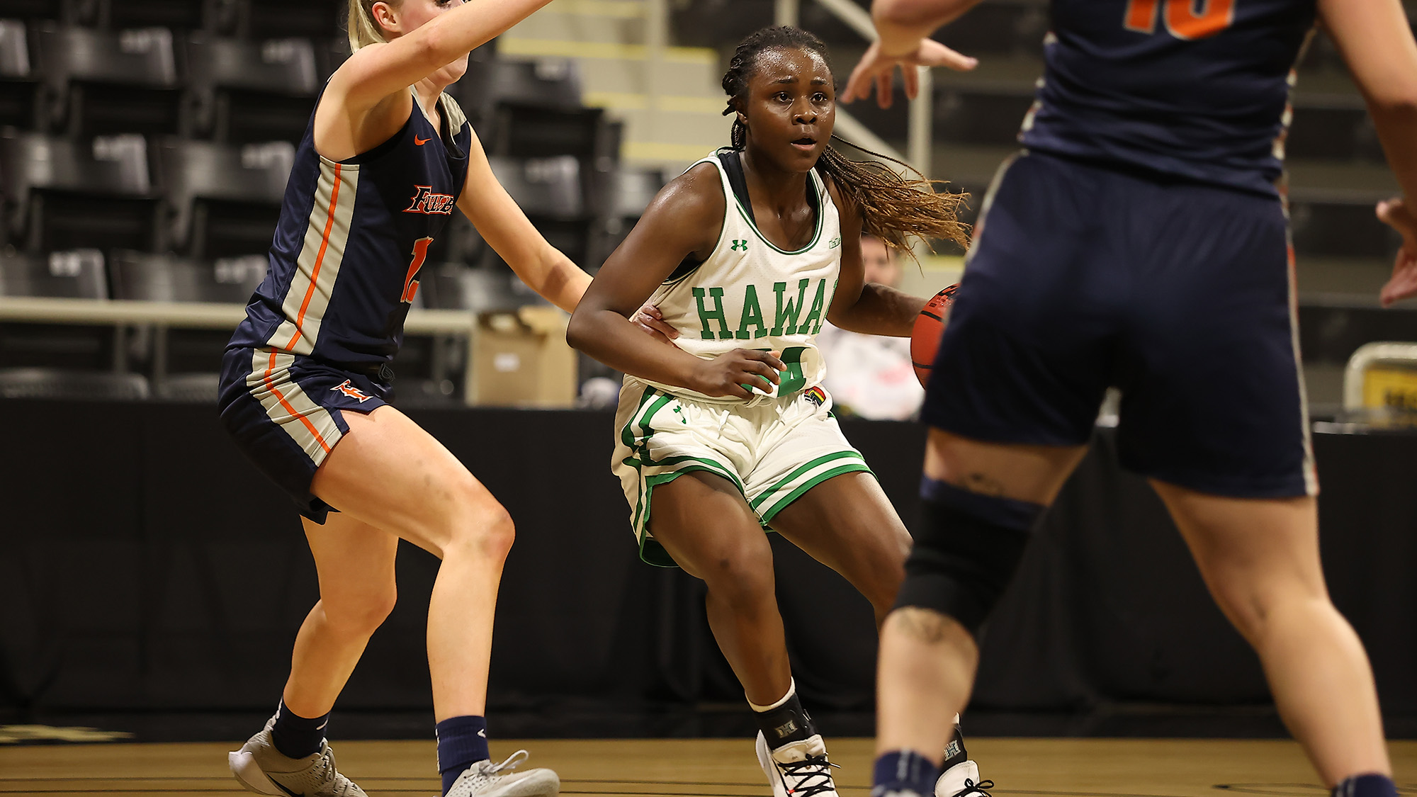 Nae Nae Calhoun - Women's Basketball - University of Hawai'i at Manoa ...