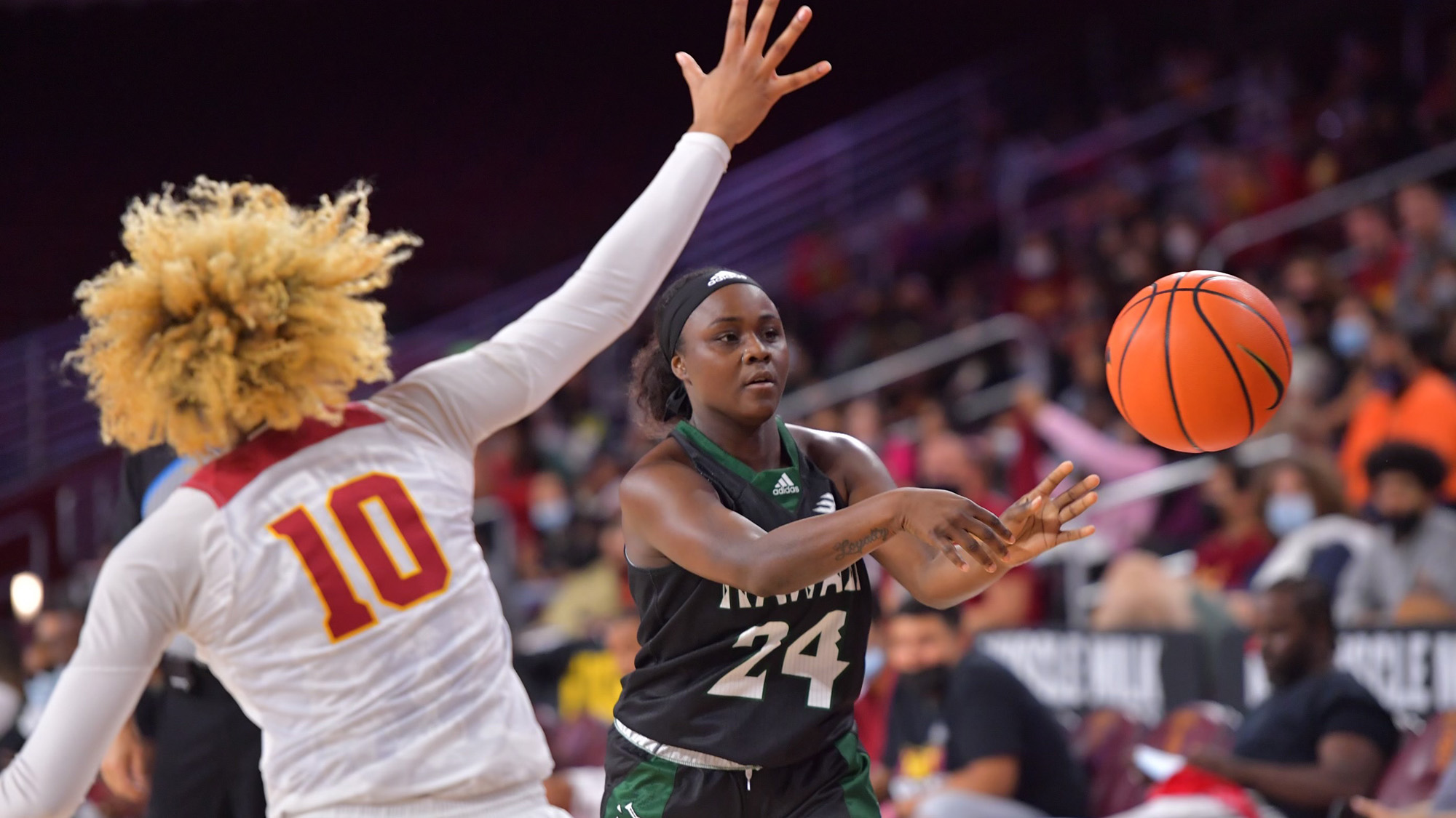 Nae Nae Calhoun - Women's Basketball - University of Hawai'i at Manoa ...