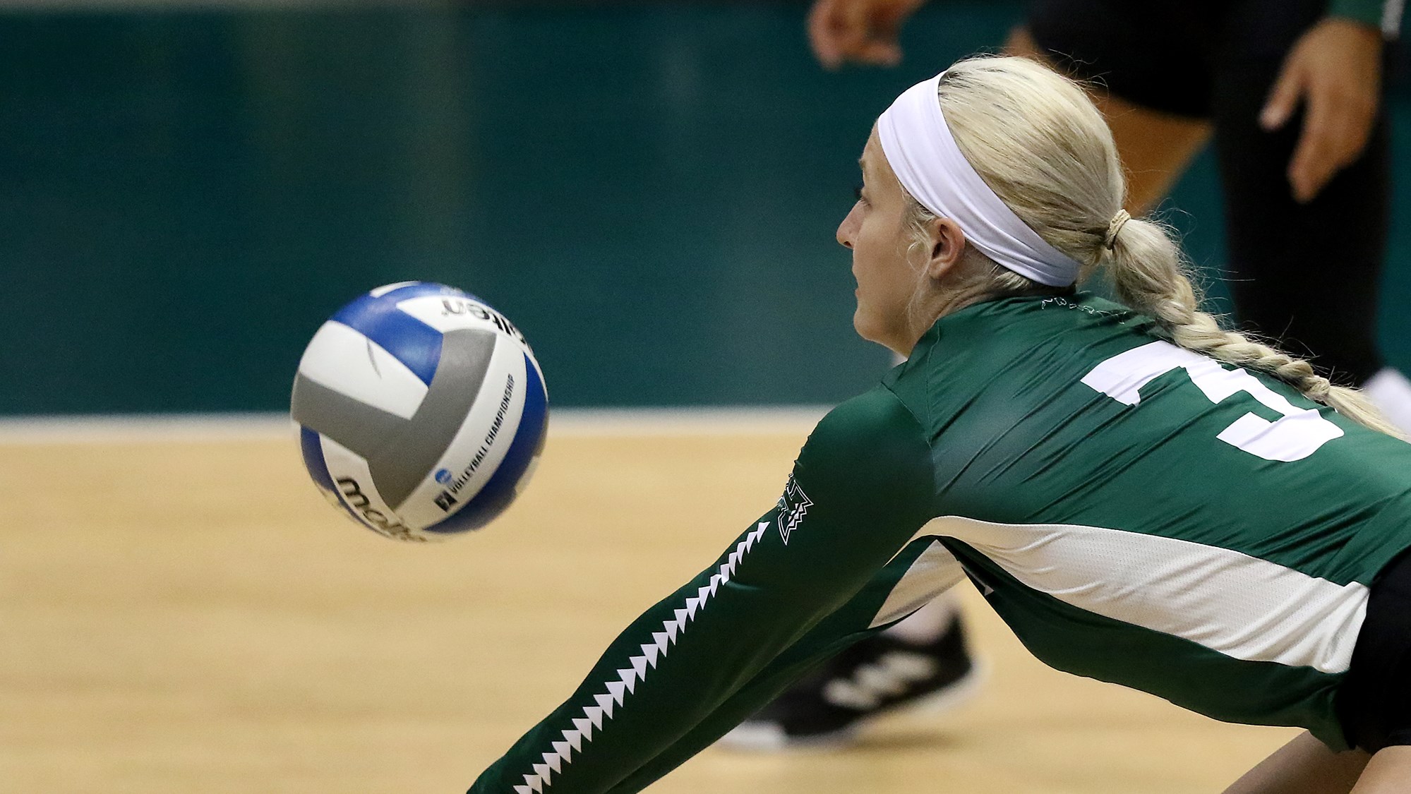 Mia Johnson - Women's Volleyball - University of Hawai'i at Manoa Athletics