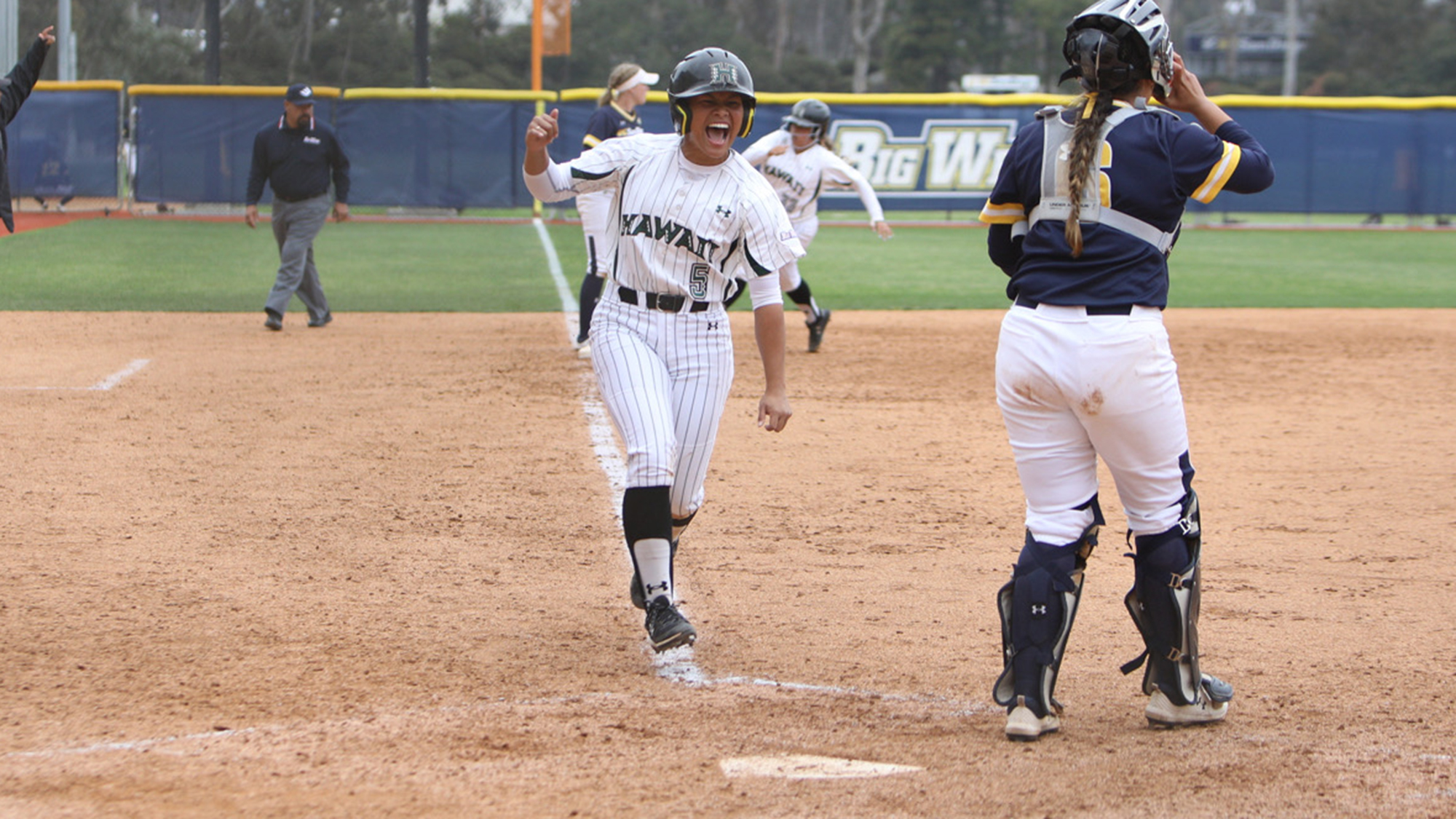 Nawai Kaupe - Softball - University of Hawai'i at Manoa Athletics