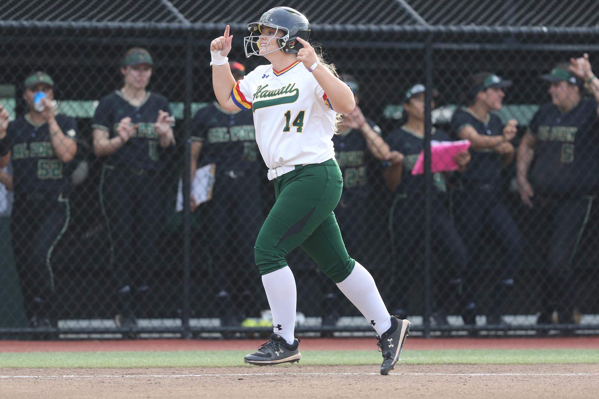 Haley Johnson - Softball - University of Hawai'i at Manoa Athletics