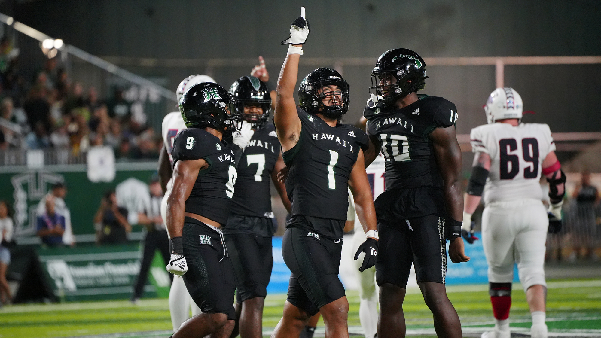 Rainbow Warriors Earn First Win of Chang Era - University of Hawai'i at ...