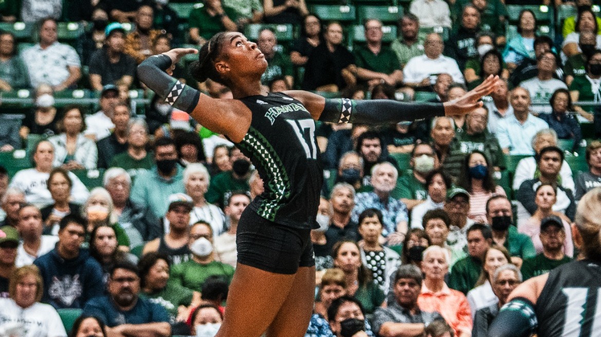 Women's Volleyball Falls in Four at TCU; Career High 21 kills for ...