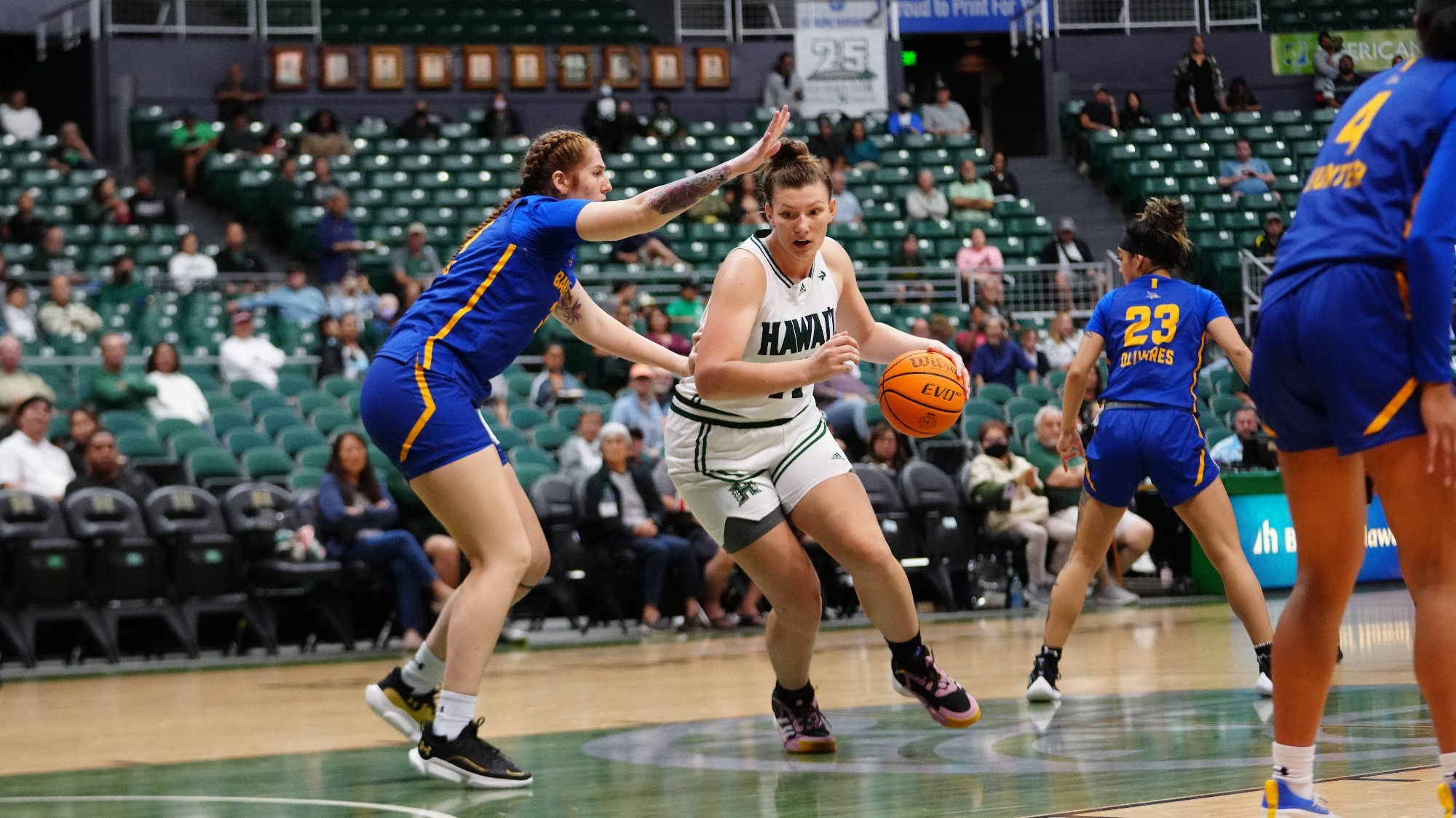 Vivienne Berrett - Women's Basketball - University of Hawai'i at Manoa ...