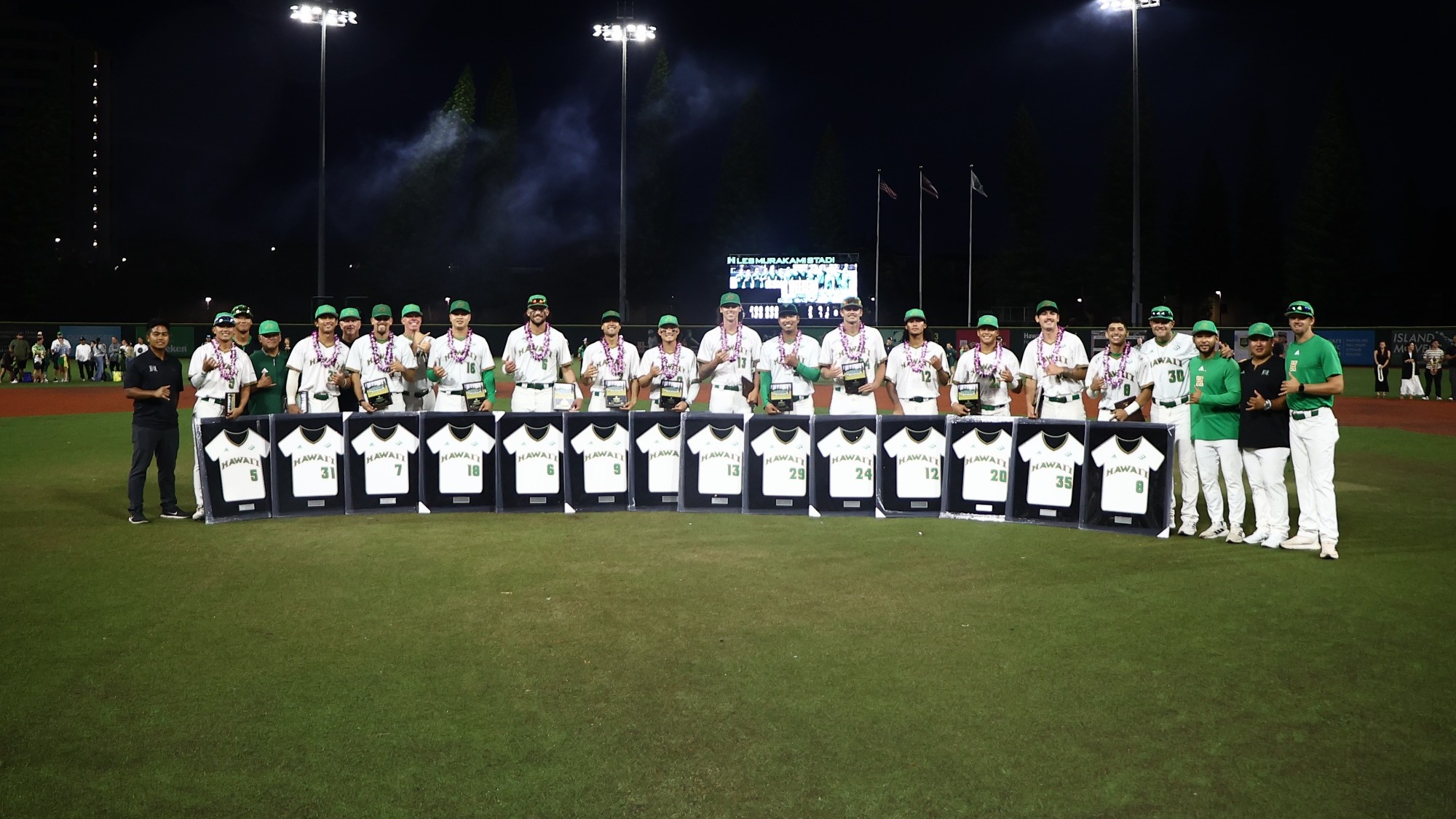 Baseball Completes Sweep of Fullerton on Senior Night - University of ...