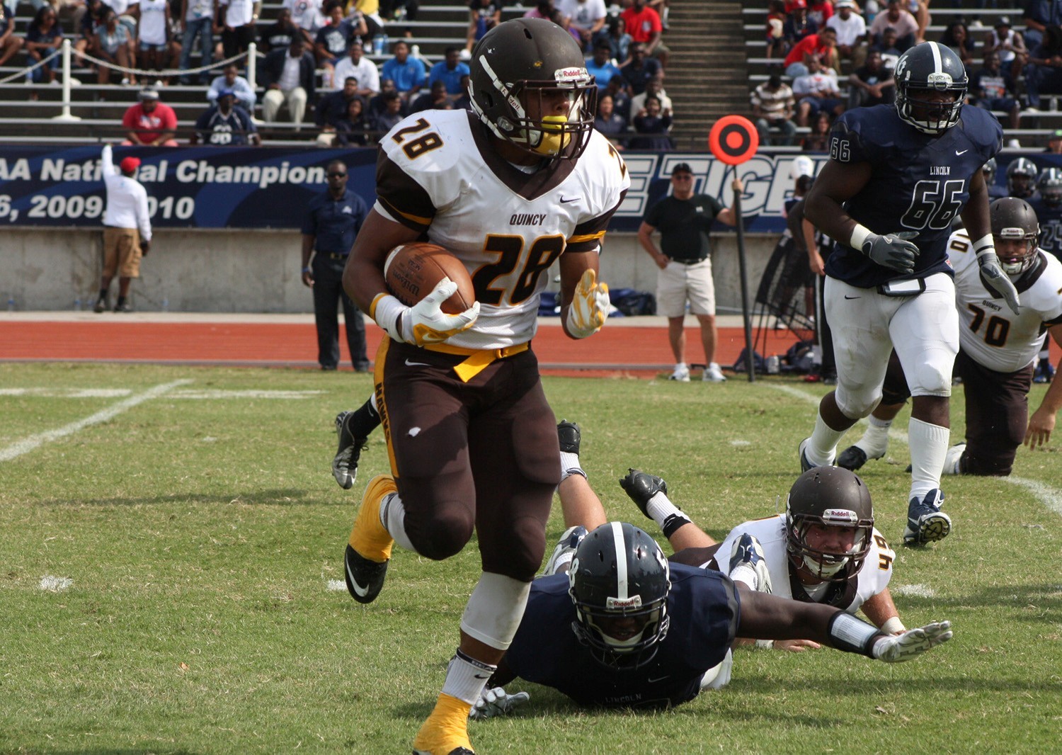 Chris Harris - Football - Quincy University Athletics