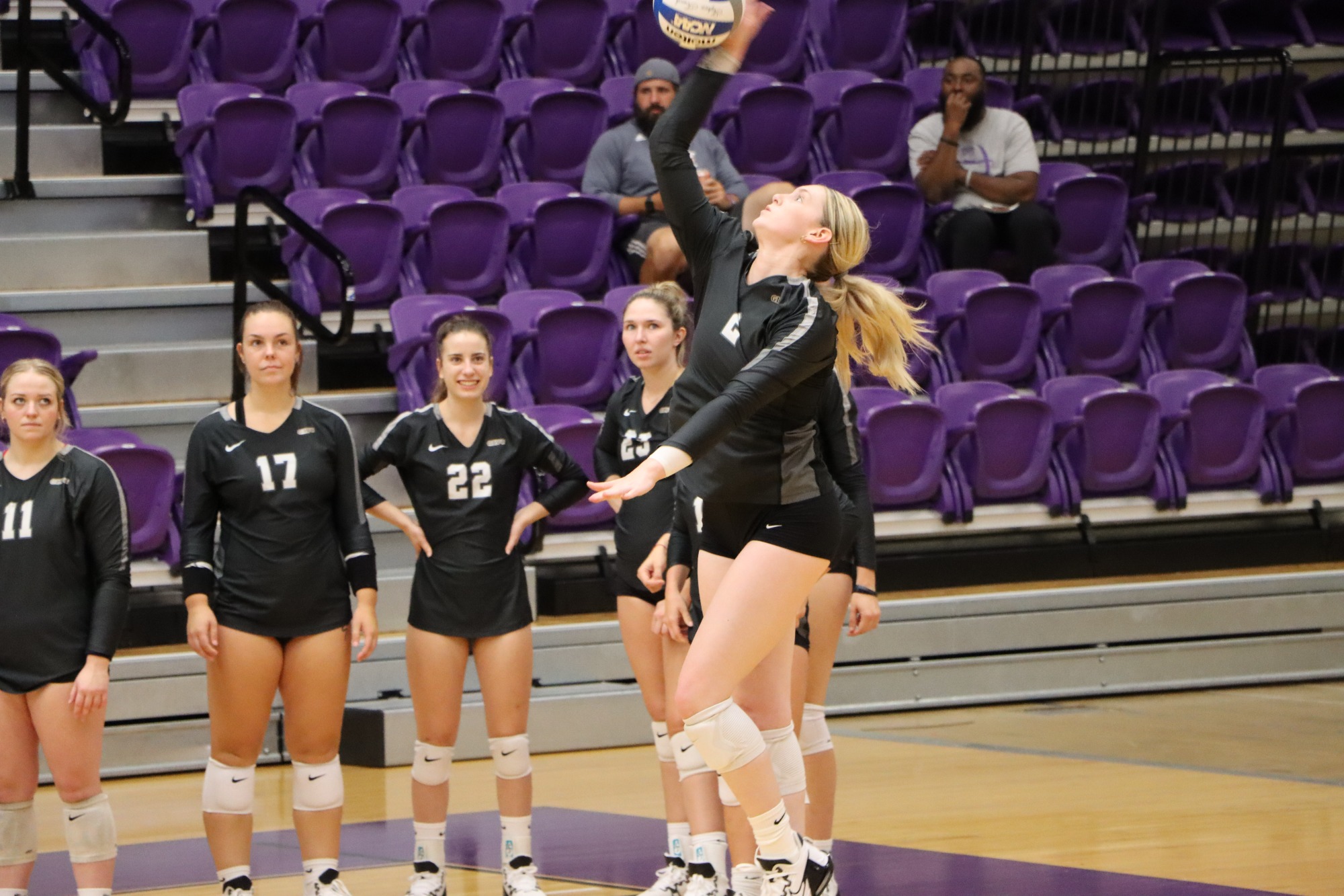 Women's Volleyball Ties Program's Best Start - Quincy University Athletics
