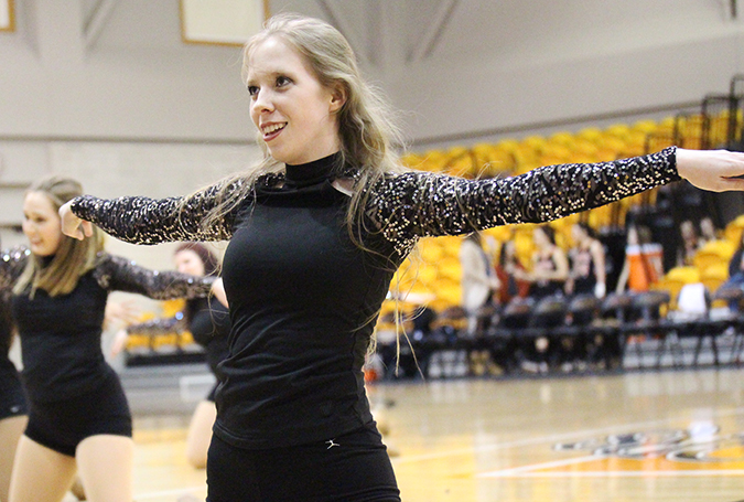 Amanda Ayers - 2015-16 - Dance Team - Hendrix College Athletics