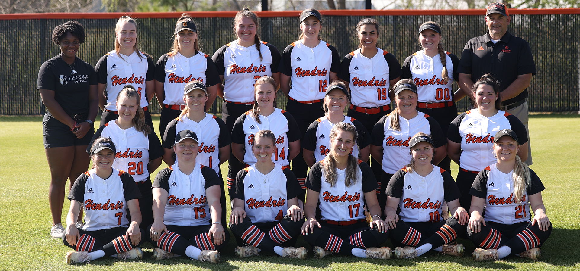Softball earns team, individual NFCA honors - Hendrix College Athletics