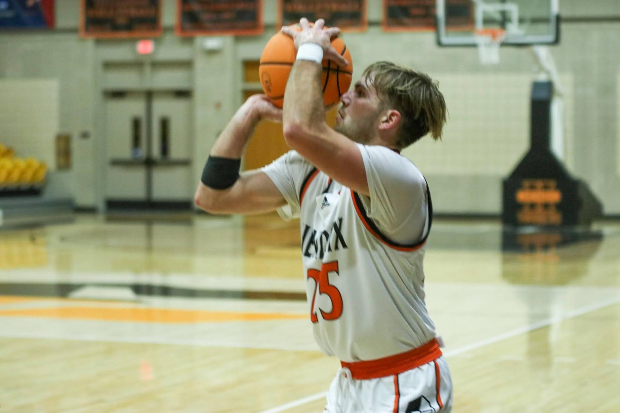 Colton McMullin - 2023-24 - Men's Basketball - Hendrix College Athletics