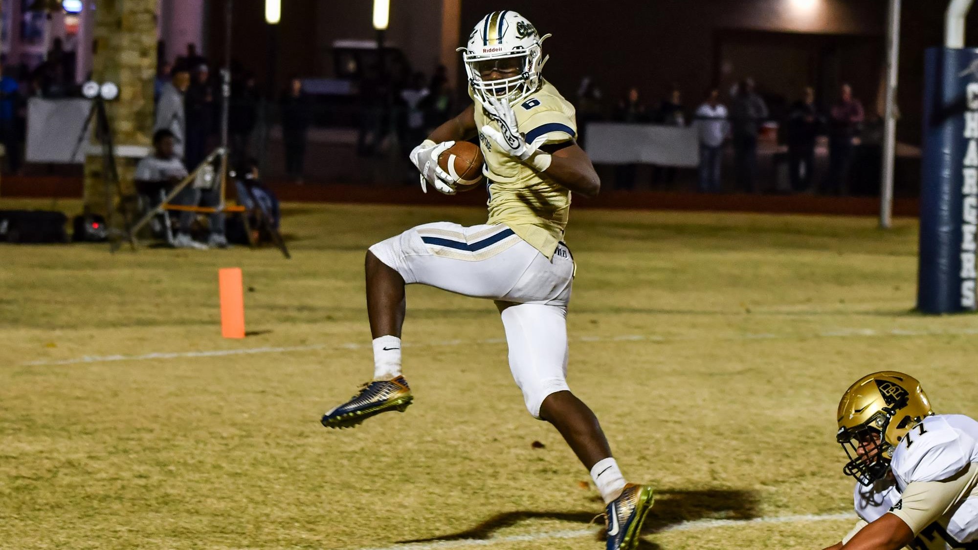 Jaden McDaniel - Football - Heritage Hall Athletics