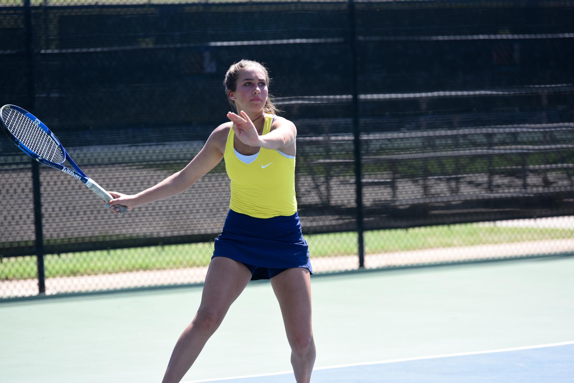 Annabelle Treadwell - Women's Tennis - Heritage Hall Athletics
