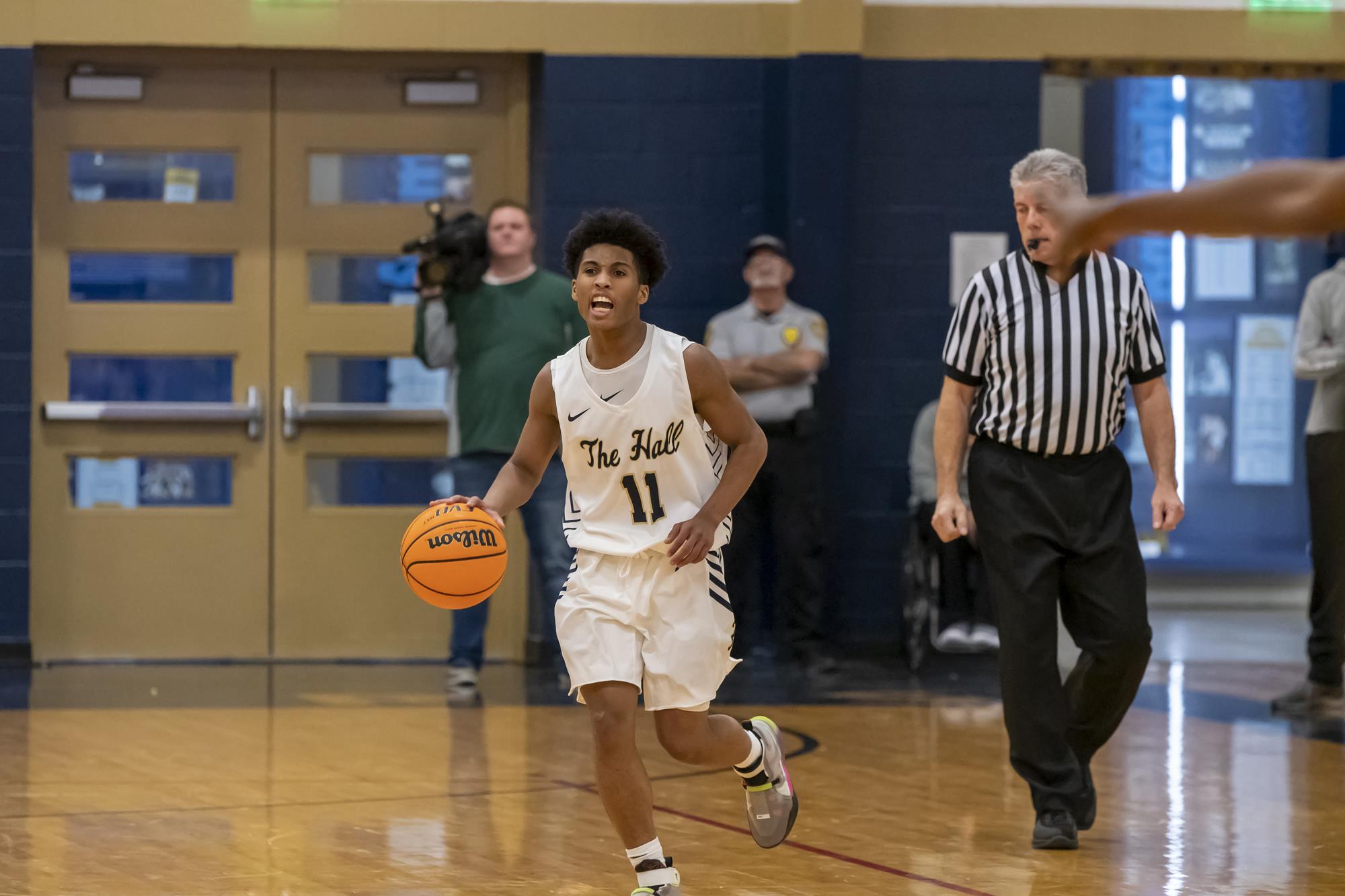 Miles Perry - Men's Basketball - Heritage Hall Athletics