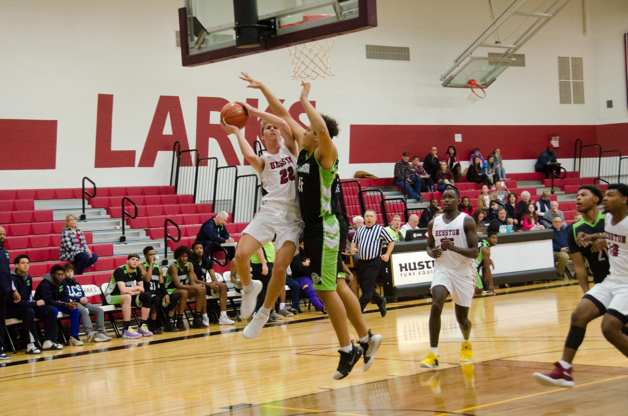 Baker Leads Larks to Sixth Straight Win - Hesston College