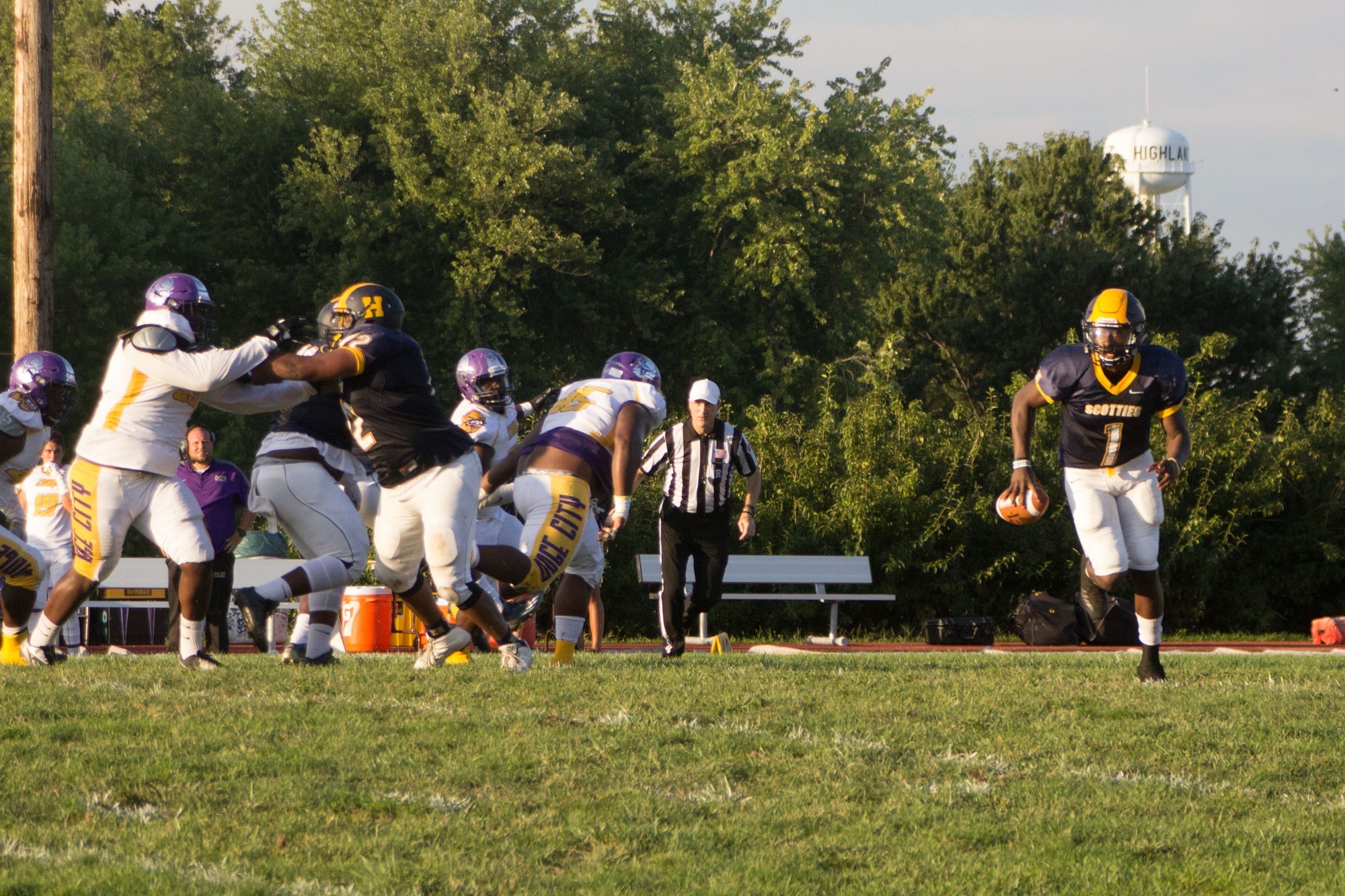 Kahlil Render - Football - Highland Community College Athletics