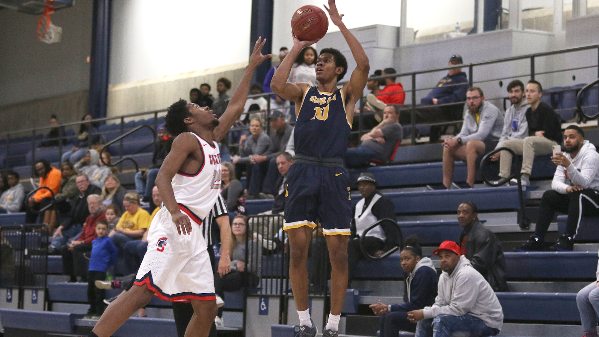 Luiz Machado Jr. - Men's Basketball - Highland Community College Athletics