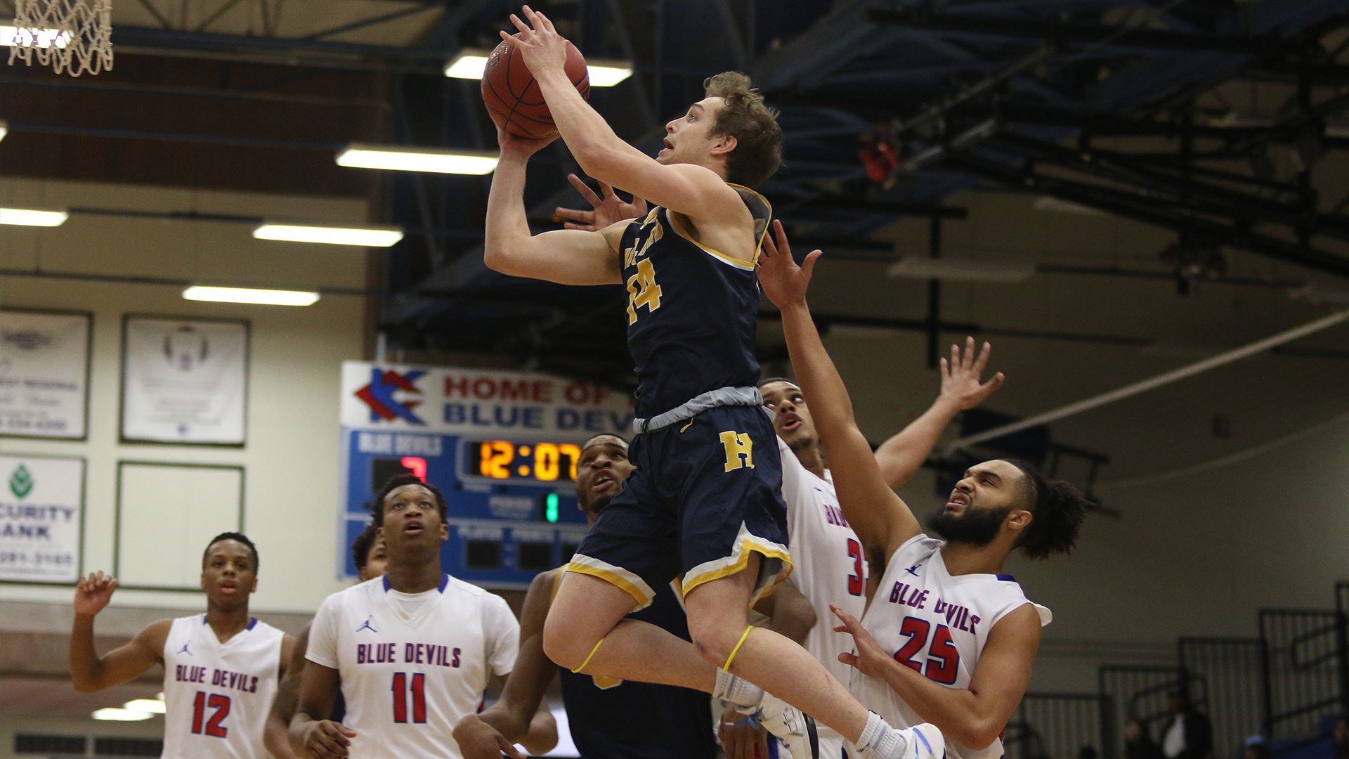 Cole Barton - Men's Basketball - Highland Community College Athletics