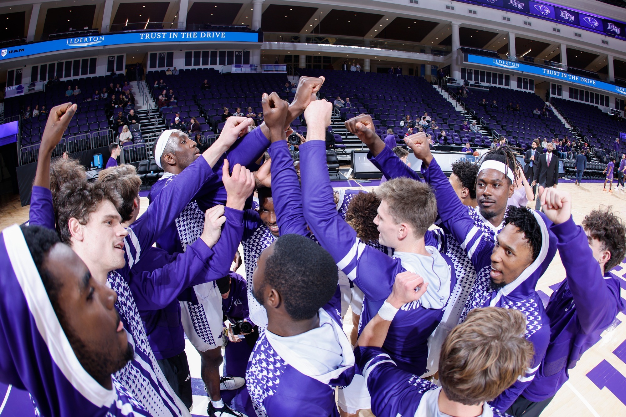 This Week in HPU Athletics (12/11-17) - High Point University Athletics