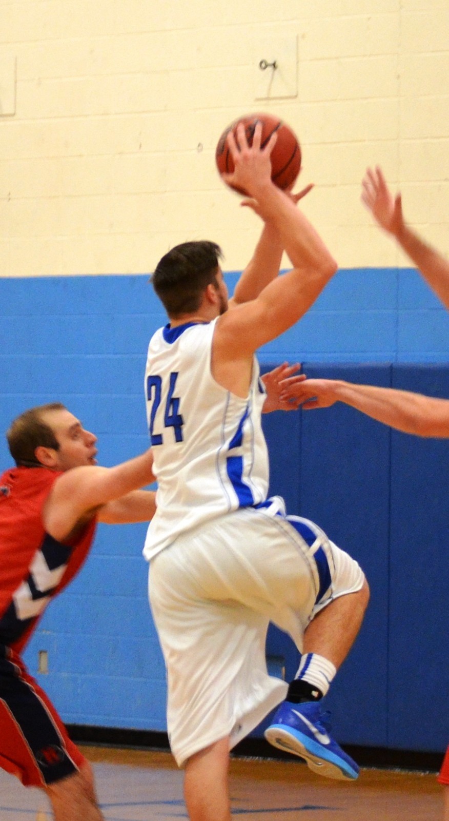 Ryan Brewster - Men's Basketball - Hilbert College Athletics