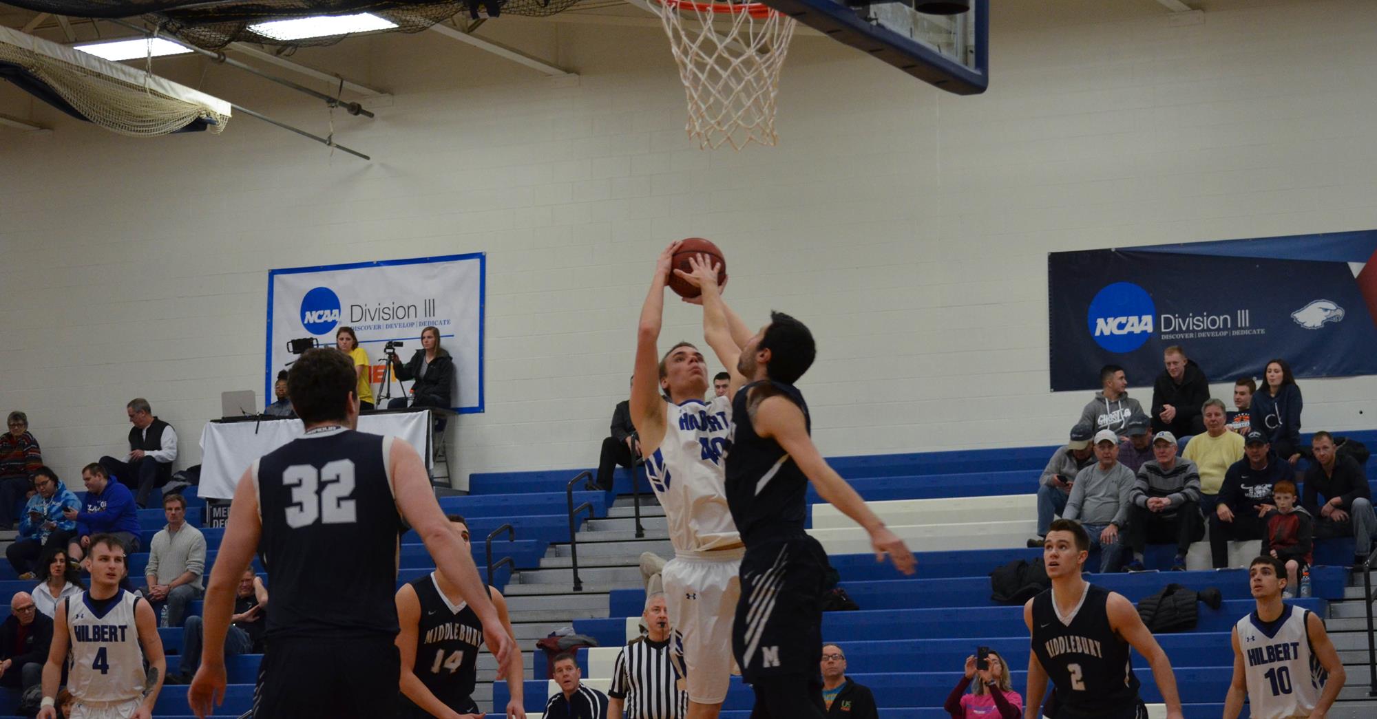 Nicholas Parucki - Men's Basketball - Hilbert College Athletics
