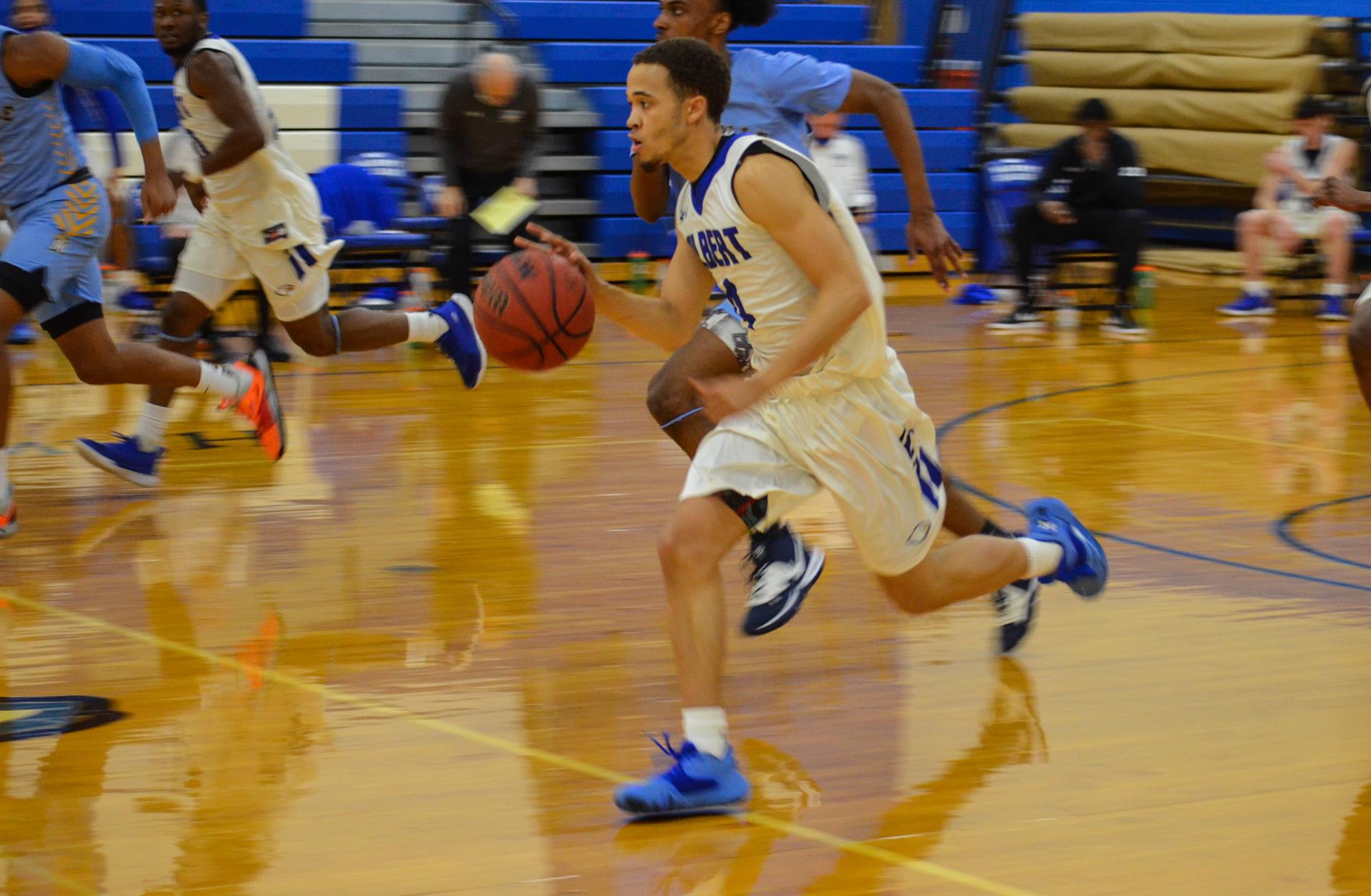 Jaren Smith - Men's Basketball - Hilbert College Athletics