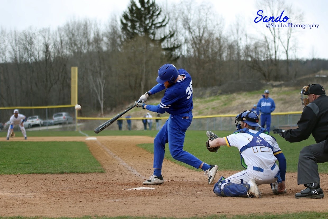 Baseball Ends Their Season At La Roche - Hilbert College Athletics