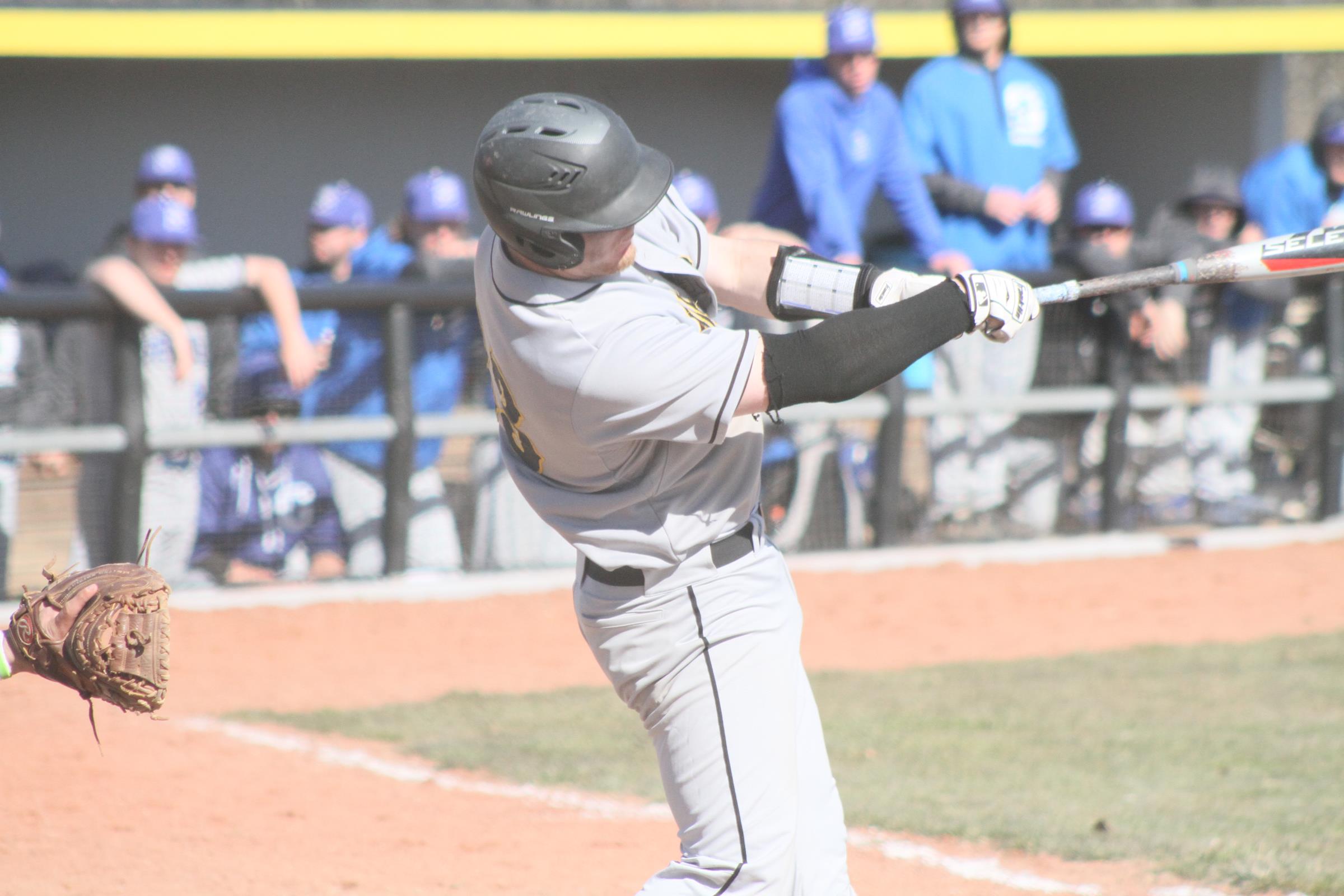 Hilltopper Baseball Stings Yellow Jackets - West Liberty University ...