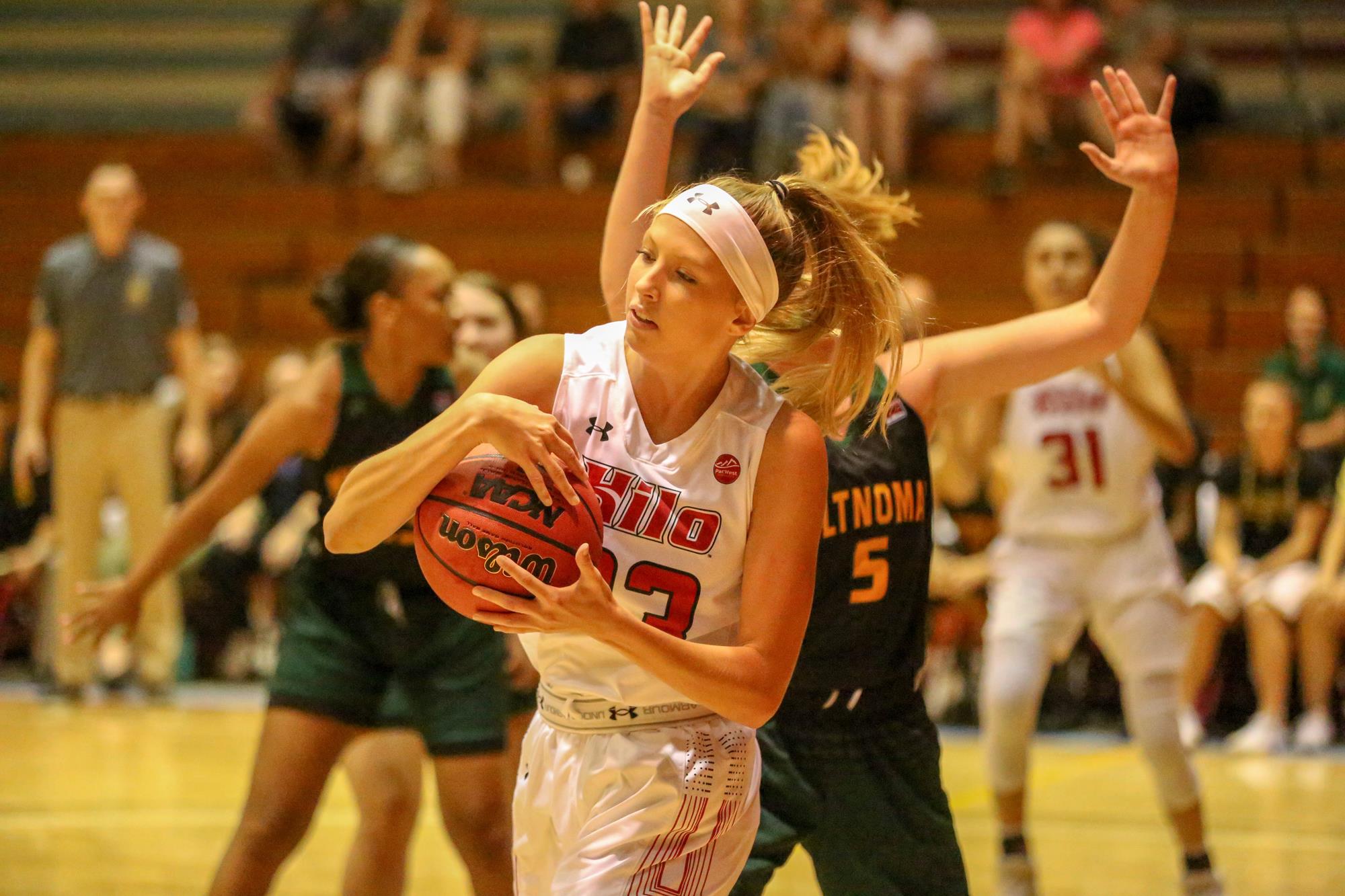 Maddie Beck - Women's Basketball - Hawai'i Hilo Vulcans Athletics