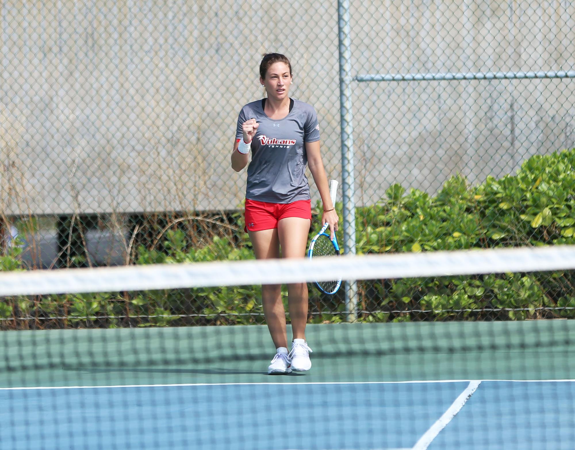 Sara Marin - Women's Tennis - Hawai'i Hilo Vulcans Athletics