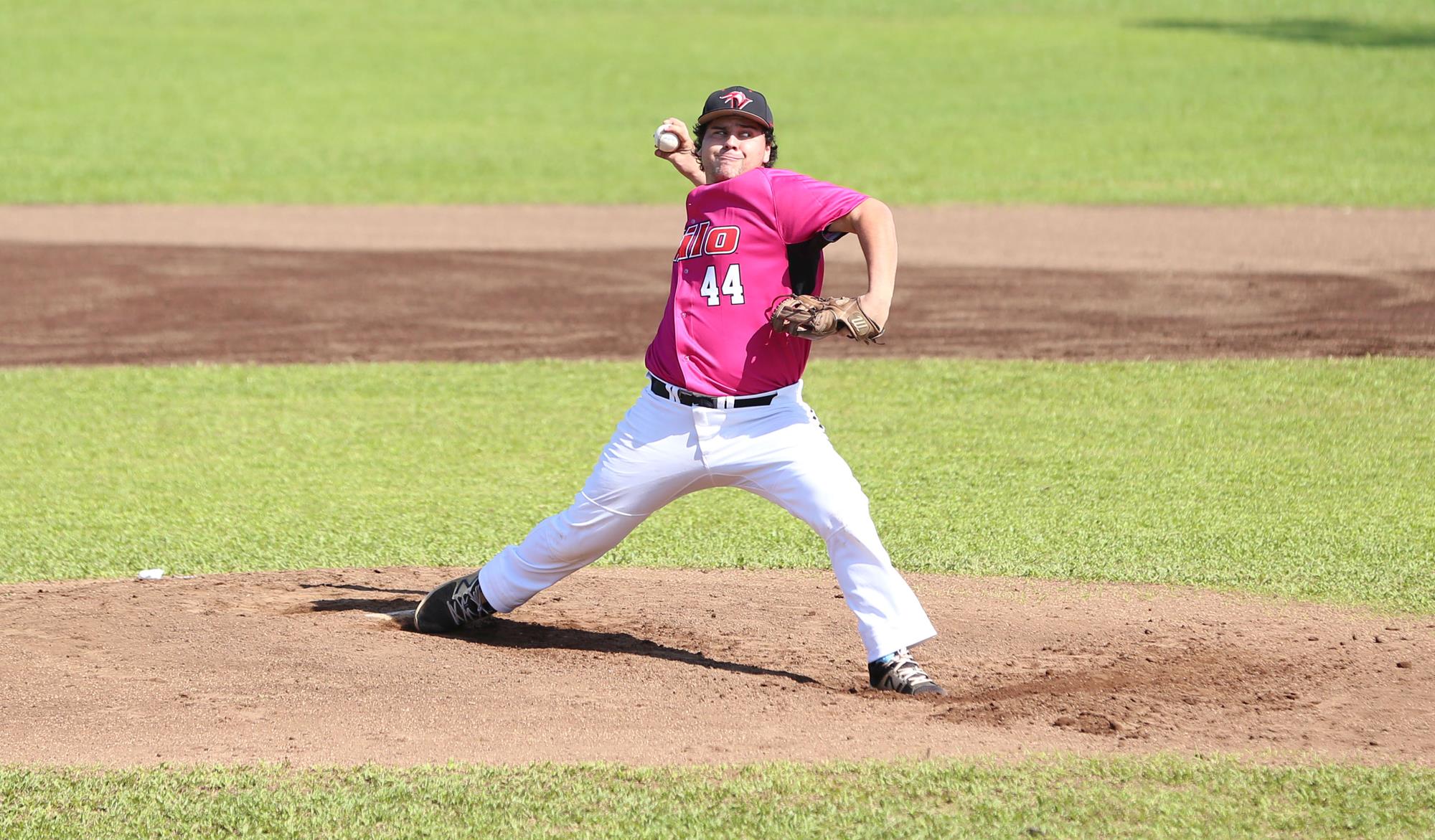 Travis Burleson - Baseball - Hawai'i Hilo Vulcans Athletics
