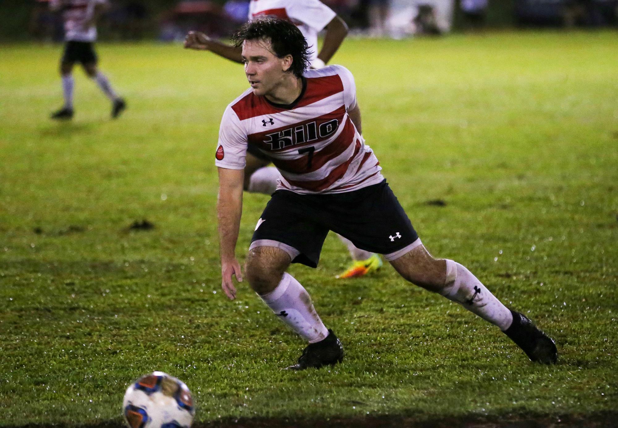 Jake Plumb - Men's Soccer - Hawai'i Hilo Vulcans Athletics