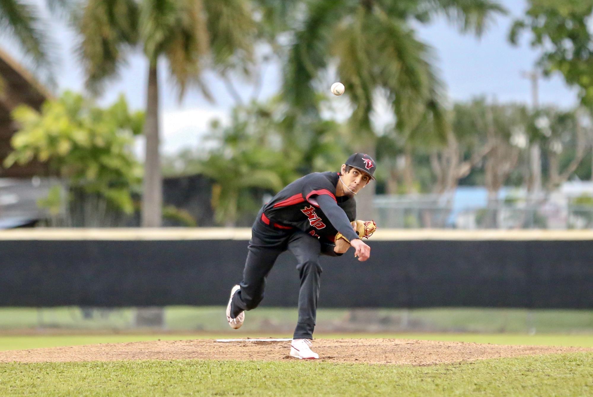 Dylan Spain - Baseball - Hawai'i Hilo Vulcans Athletics