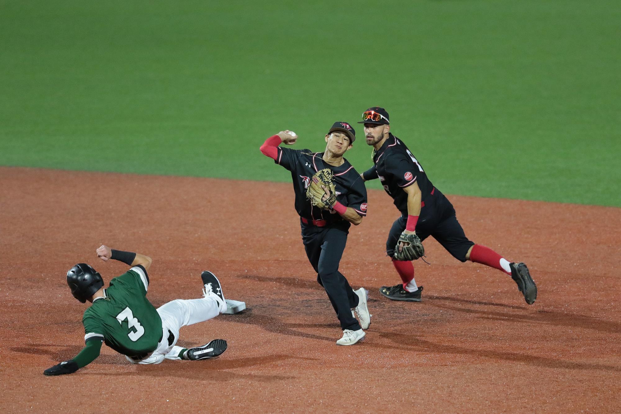 Lawson Faria - Baseball - Hawai'i Hilo Vulcans Athletics