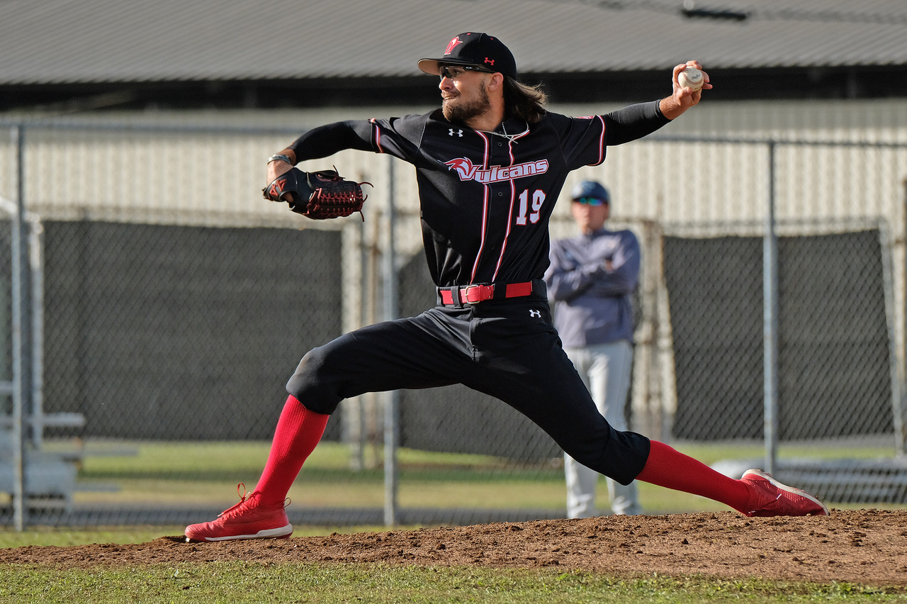 Jake Liberta - Baseball - Hawai'i Hilo Vulcans Athletics
