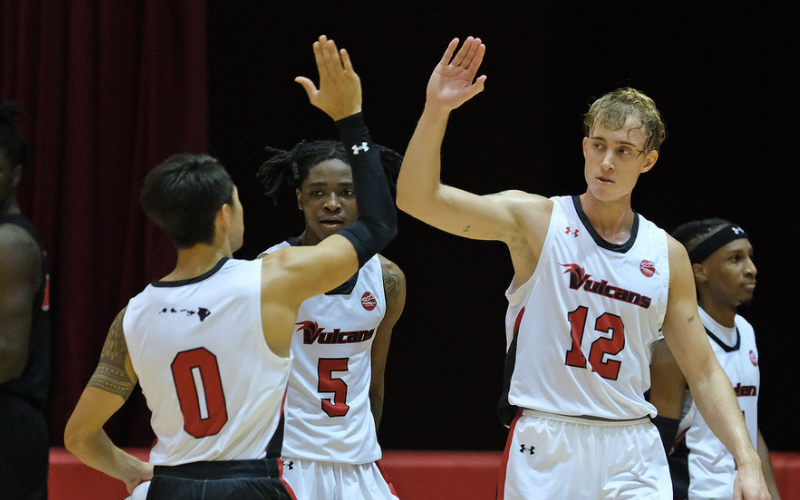 Steven Hubbell - Men's Basketball - Hawai'i Hilo Vulcans Athletics
