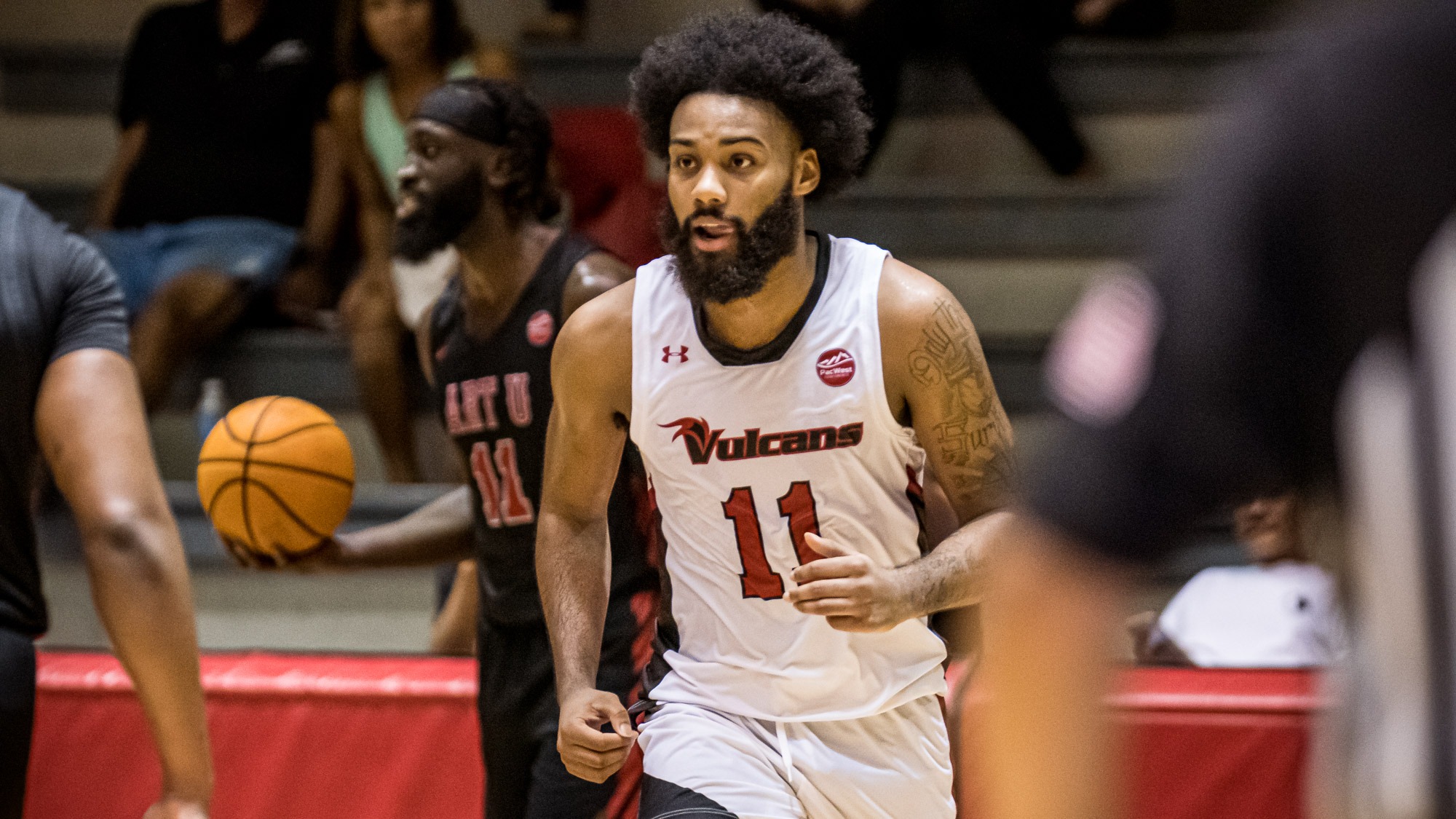 Kalique Mitchell - Men's Basketball - Hawai'i Hilo Vulcans Athletics