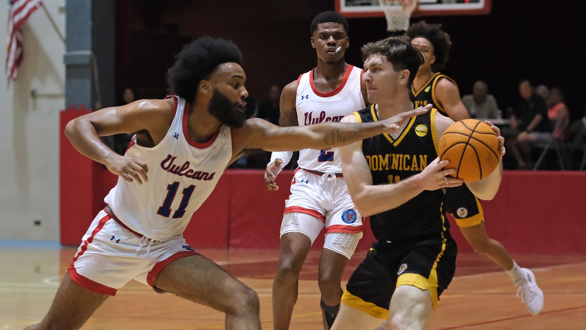 Carlos Ramsey Jr. - Men's Basketball - Hawai'i Hilo Vulcans Athletics