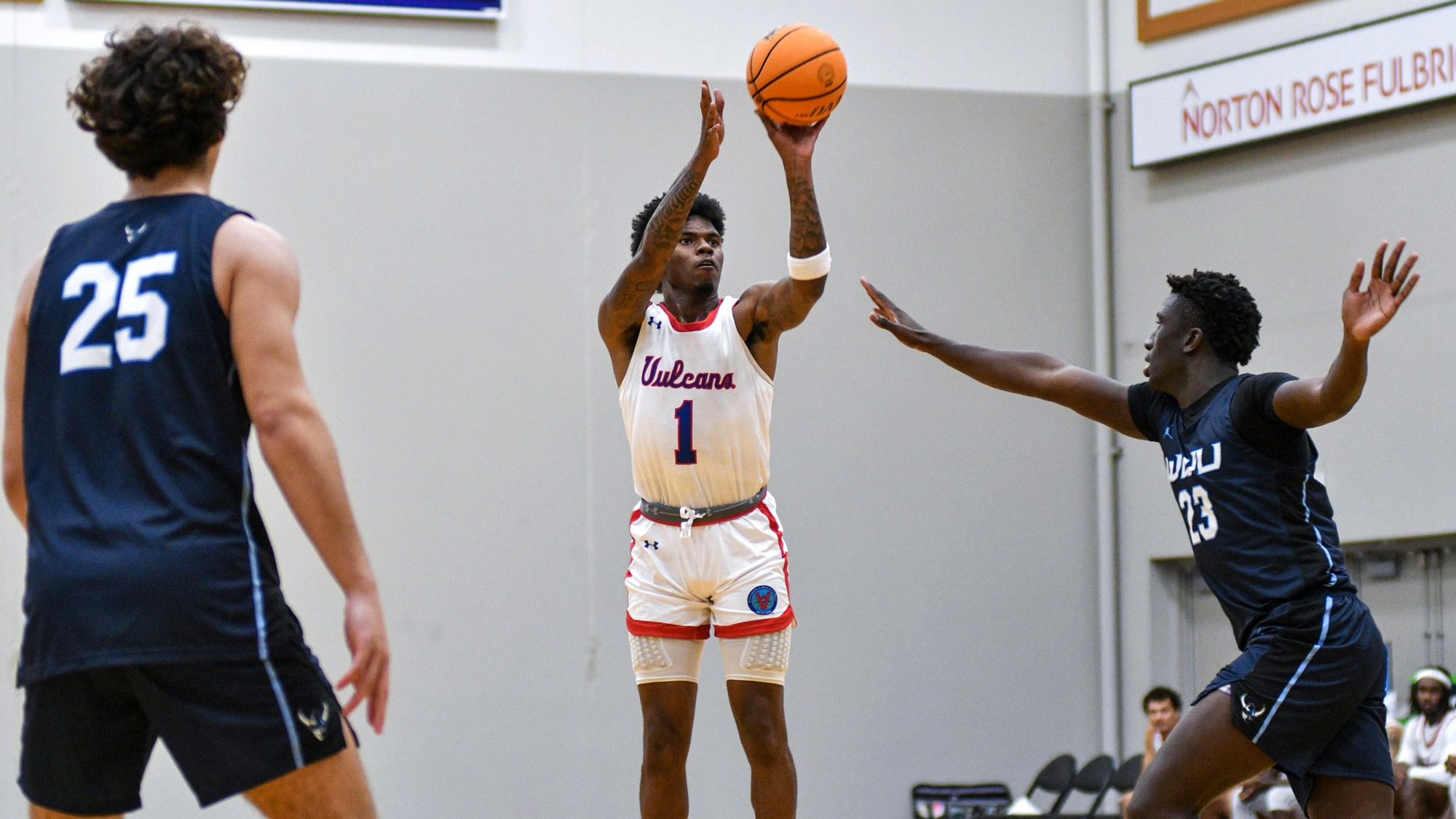 Carlos Ramsey Jr. - Men's Basketball - Hawai'i Hilo Vulcans Athletics