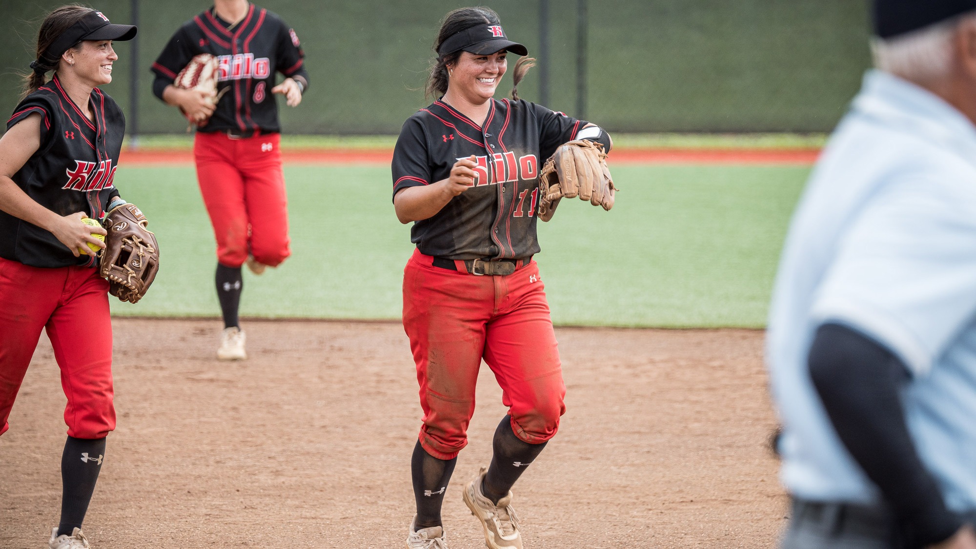 Trinity Favela - Softball - Hawai'i Hilo Vulcans Athletics