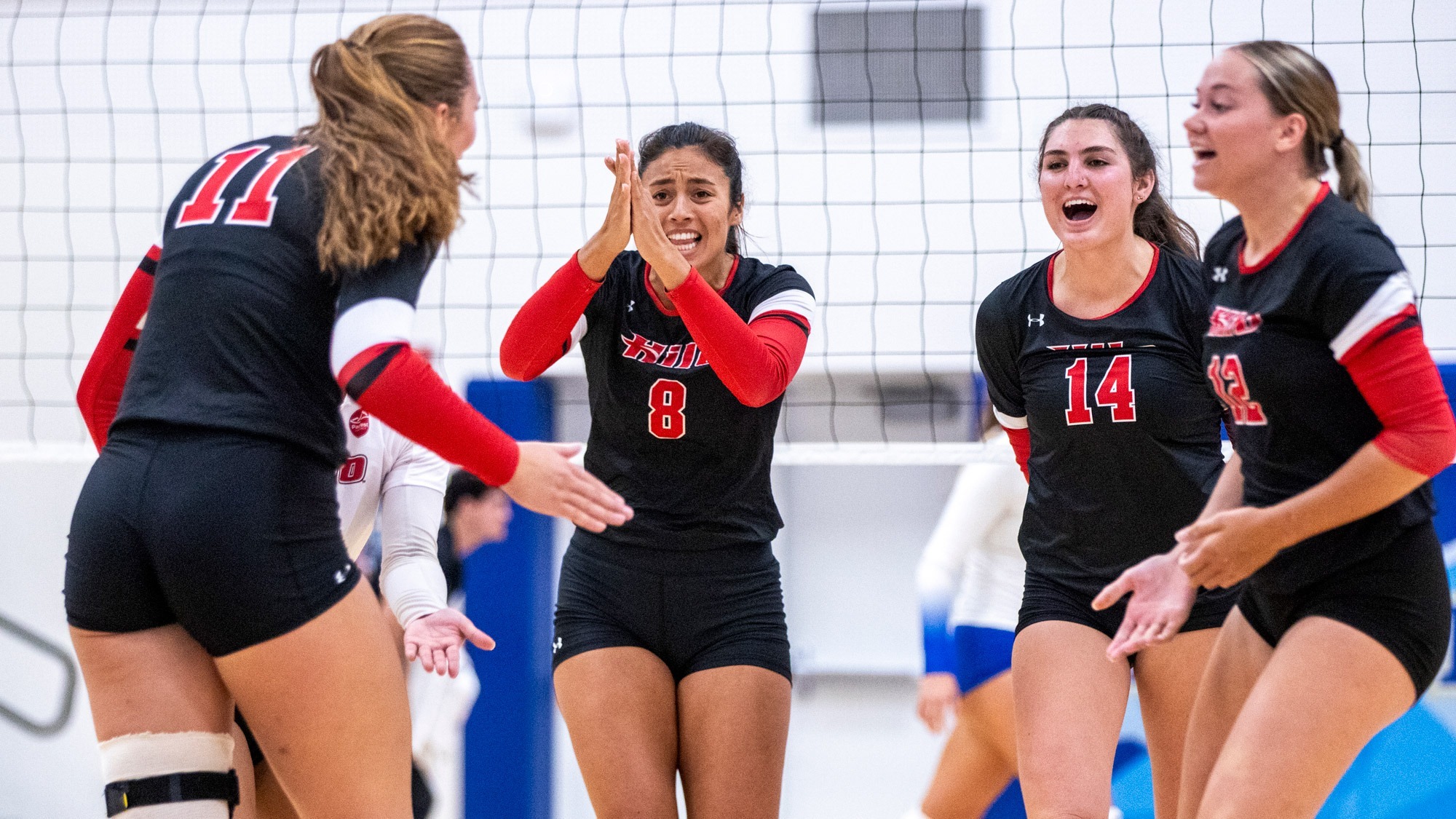 Volleyball Starts Season with Sweep of Alaska - Hawai'i Hilo Vulcans ...
