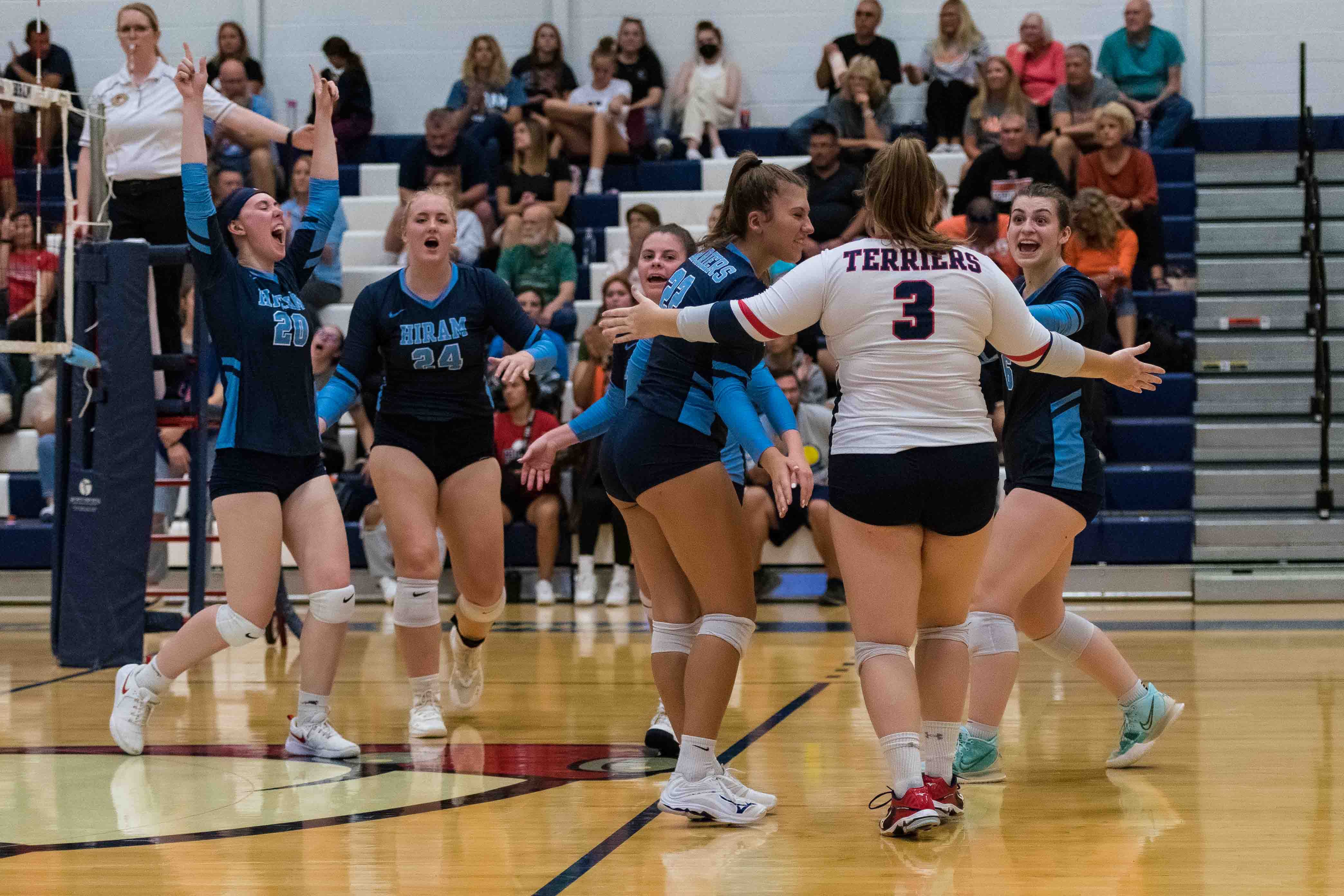 Women's Volleyball Keeps it Rolling With Victory over Mount Aloysius ...