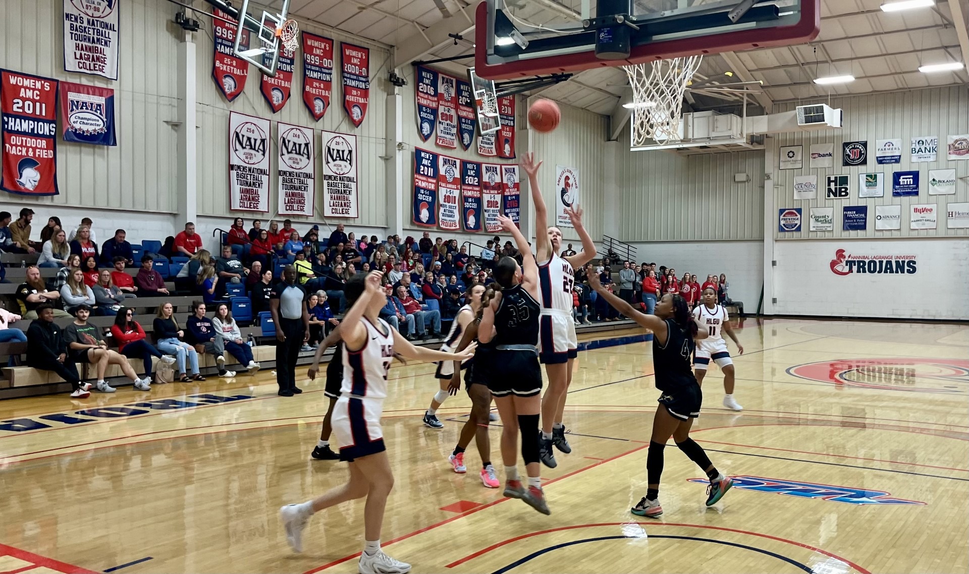 Allison Whittle - 2023-24 - Women's Basketball - Hannibal-LaGrange ...