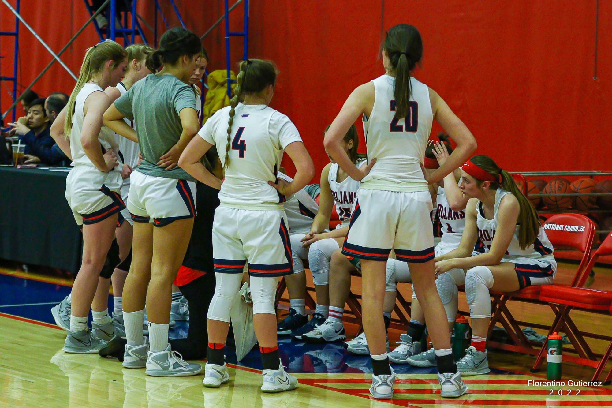 Women's Basketball Struggles to Contain UHSP - Hannibal-LaGrange University