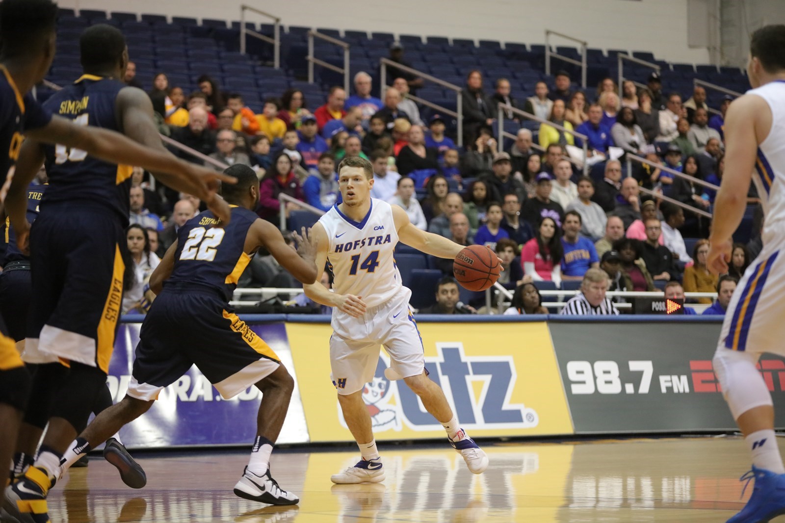 Brian Bernardi - Men's Basketball - Hofstra University Athletics
