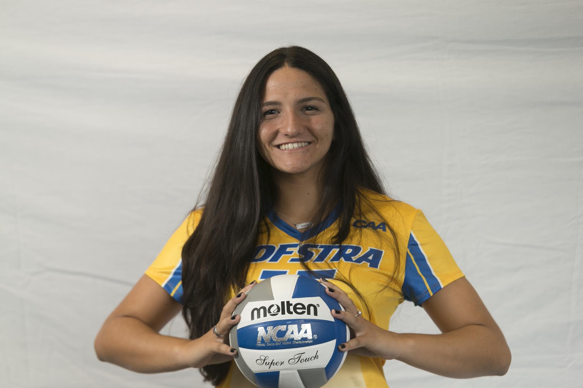 Ivania Ortiz - Volleyball - Hofstra University Athletics
